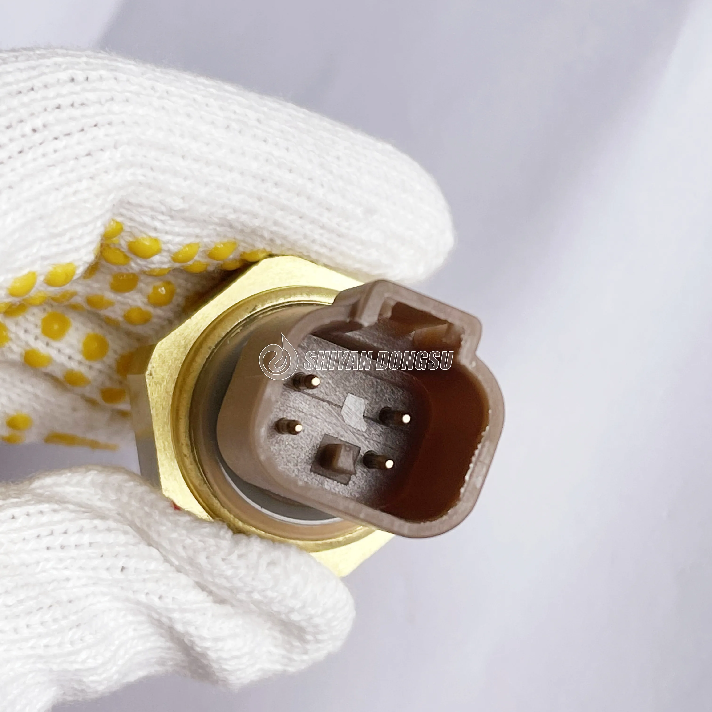 X15 Isx15 Qsx15 Diesel Engine Oil Pressure Sensor 3331231 3331230 ...