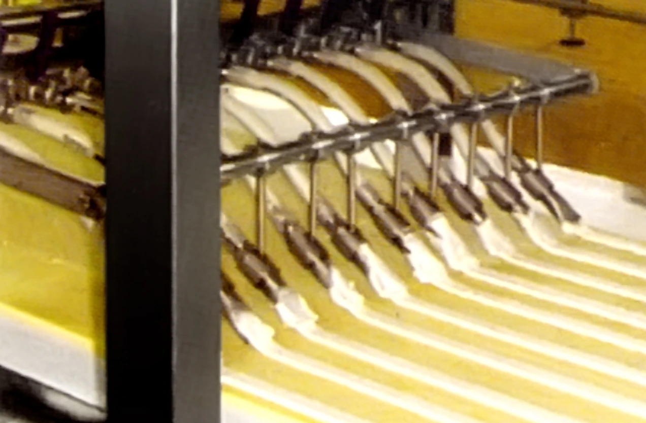 2023 High Yield Full/semi- Automatic Swiss Roll Production Line Cake ...