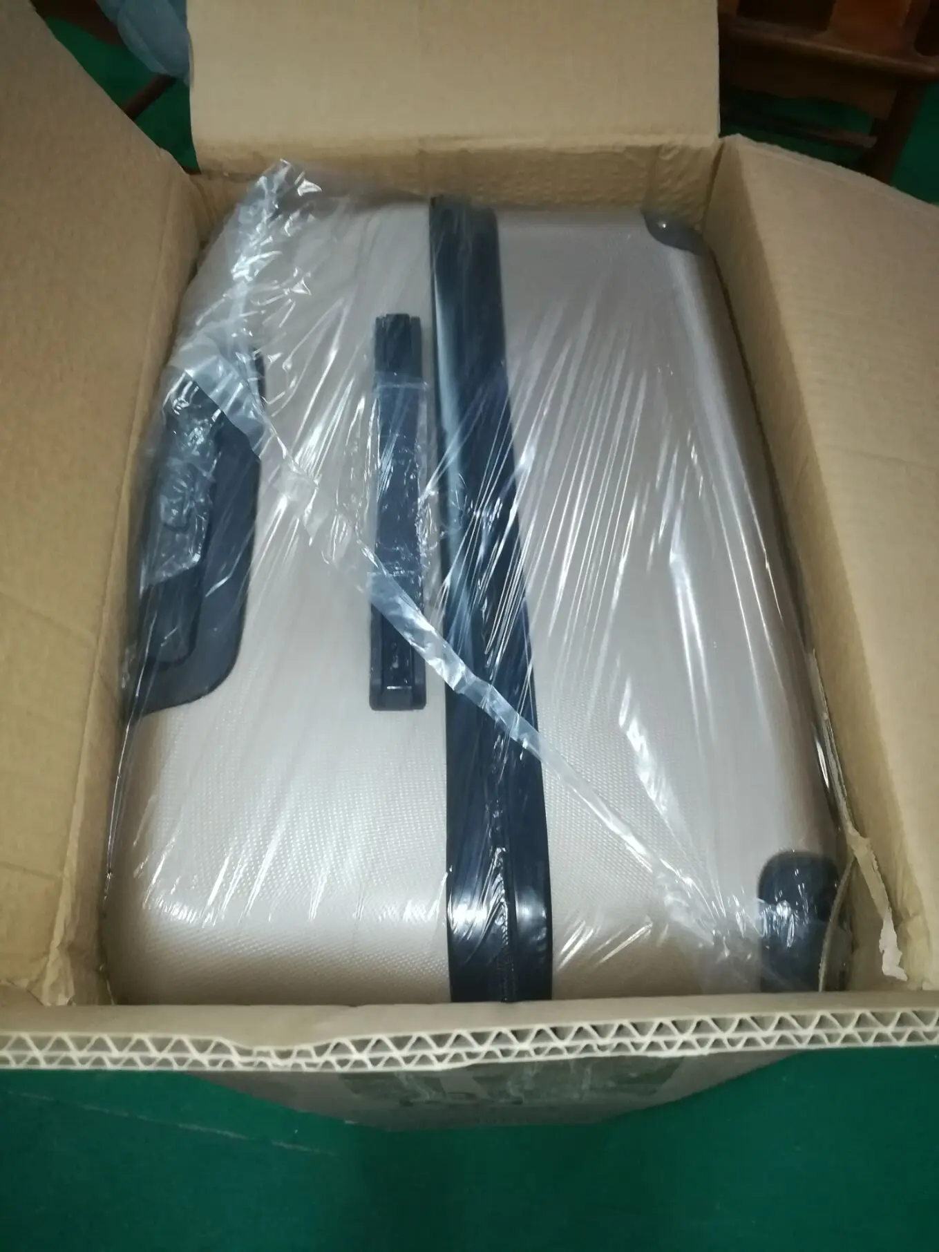 Diamond Shape Abs Plastic Suitcase Trendy Upright Trolley Travel Bags ...