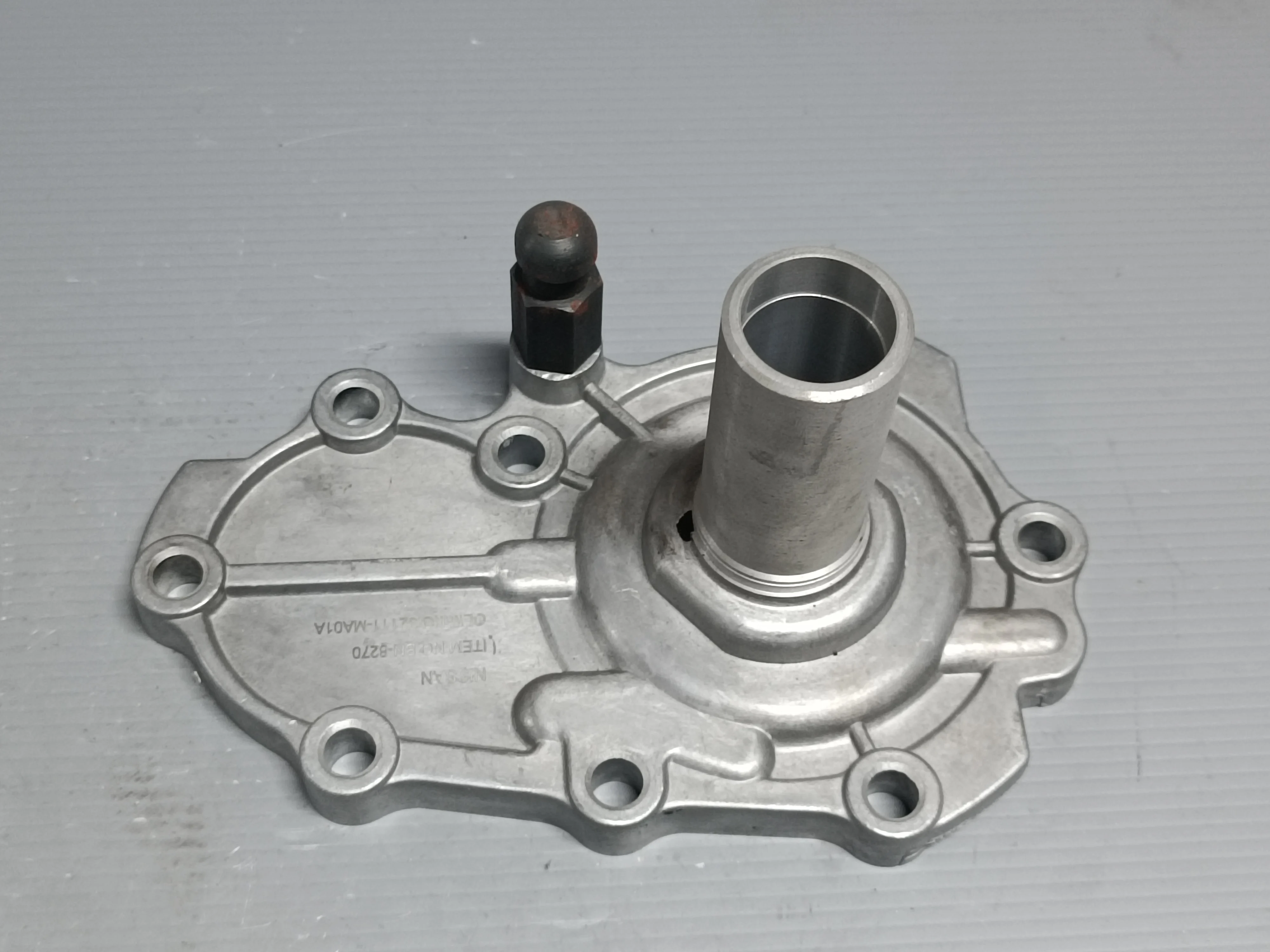 Auto Parts Gearbox Front Cover 32111-MA01A for Nissan URVAN E25 ...