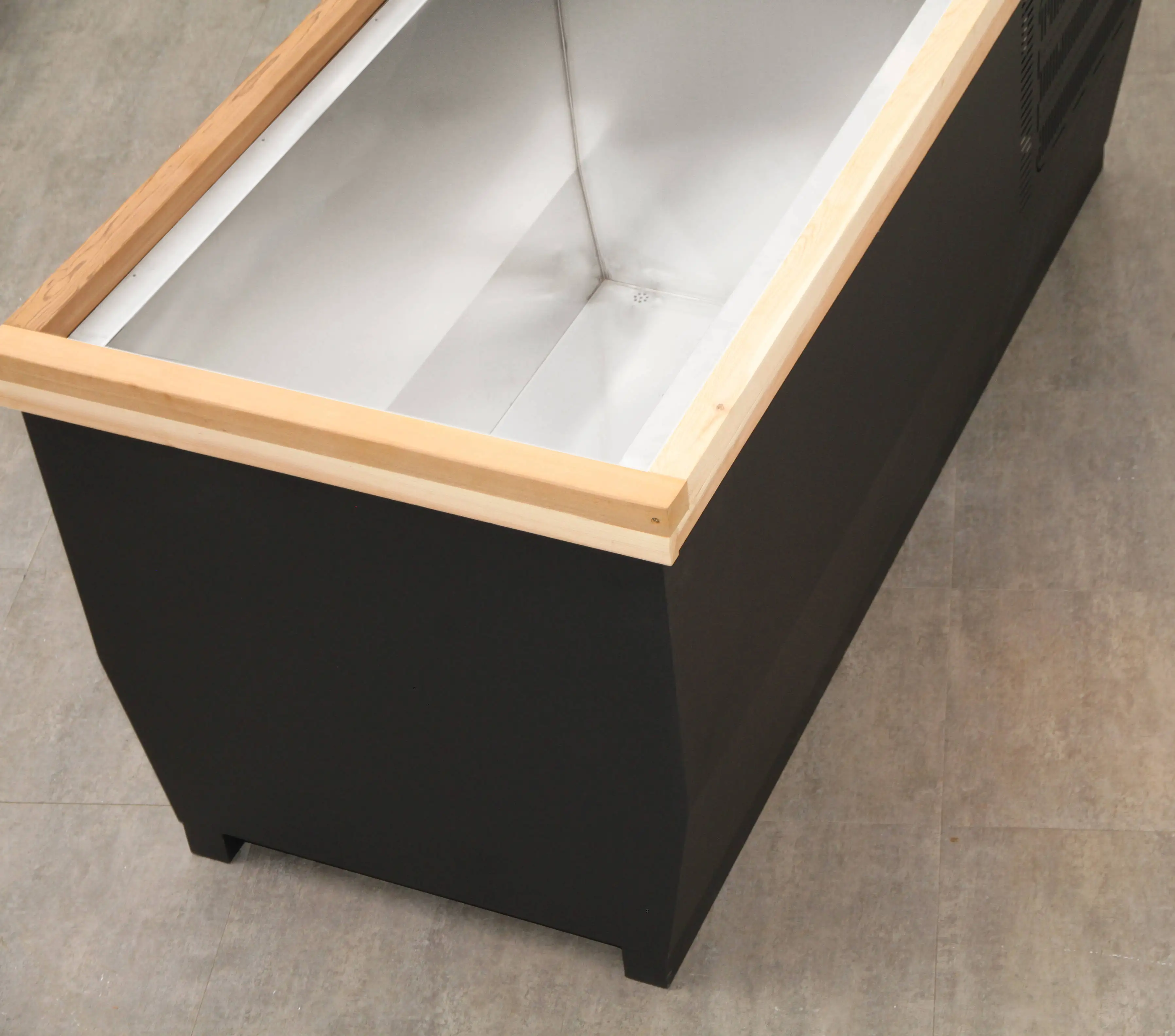 Red Cedar Wood Outdoor Ice Bath with Stainless Steel Liner