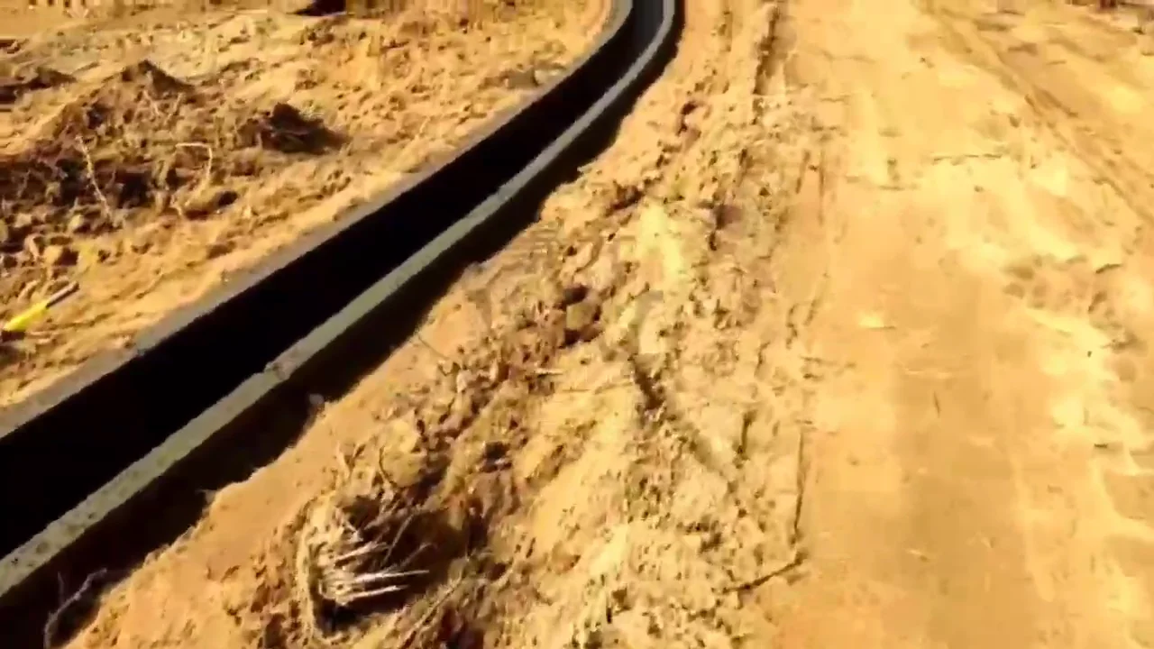 Automatic Canal Expressway Slipform Ditch Side Channel Construction ...