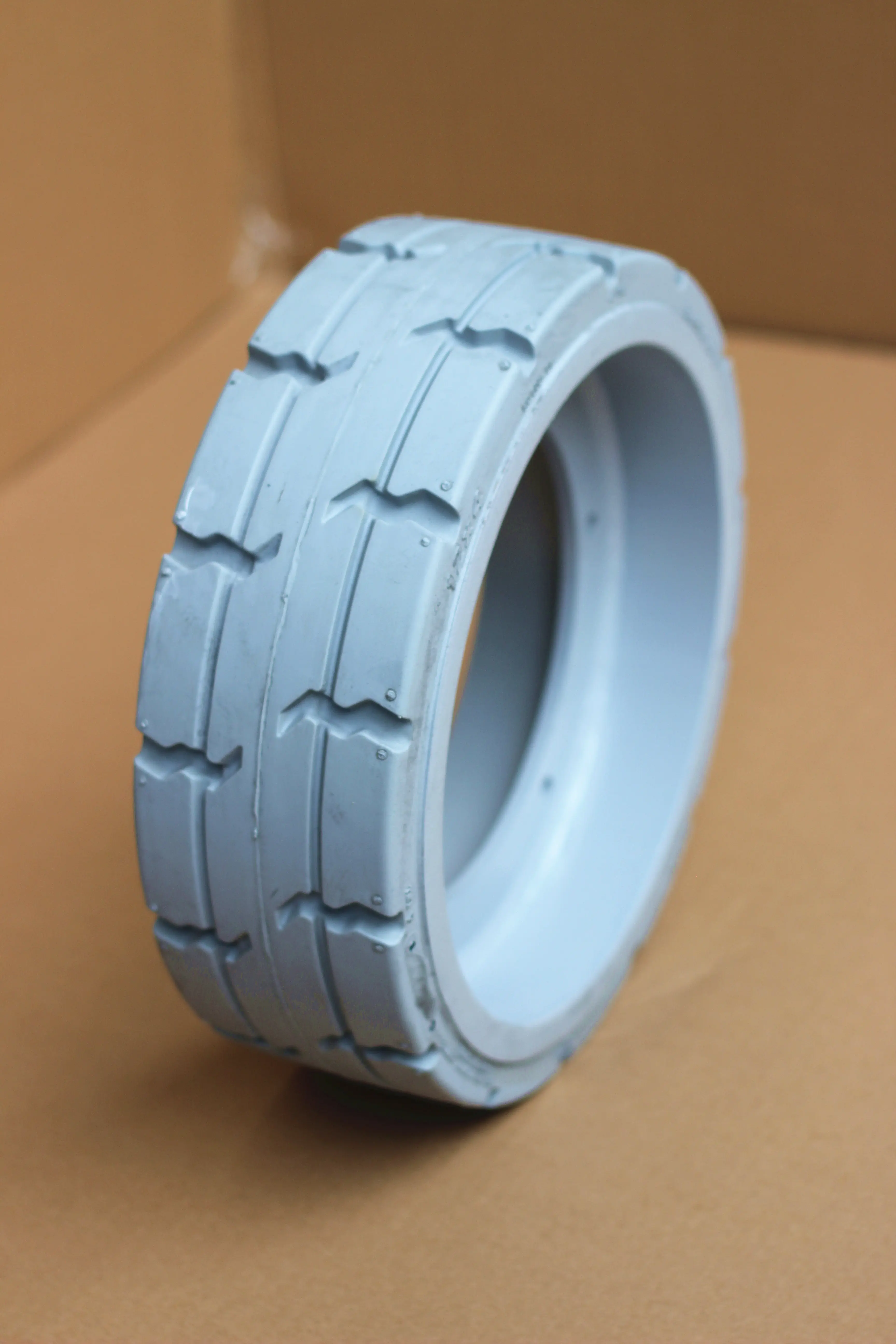 Snorkel Self-propelled Scissor Lift Rubber Solid Wheel Tires 12x4 Solid ...