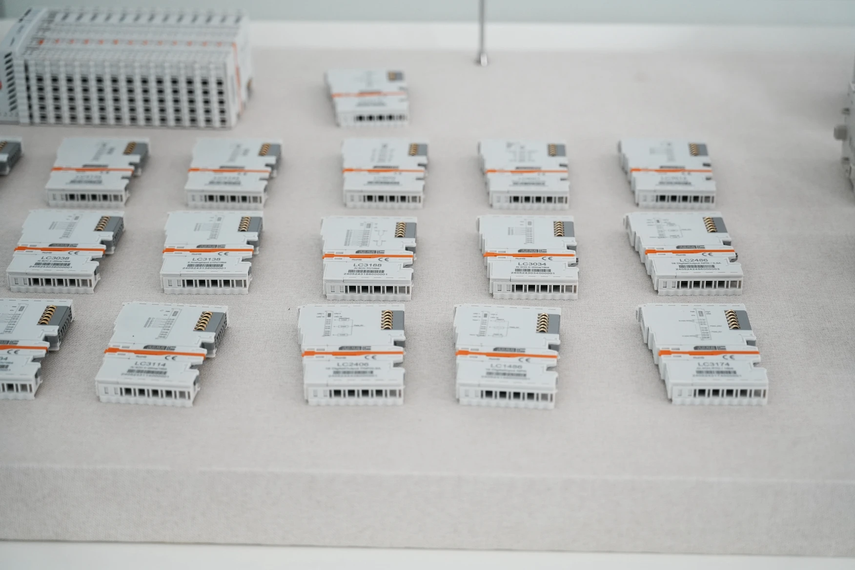 凌辰LCTE-MINI-E4O4 EtherCAT 4通道编码器输入输出迷你远程输入输出模块| Alibaba.com