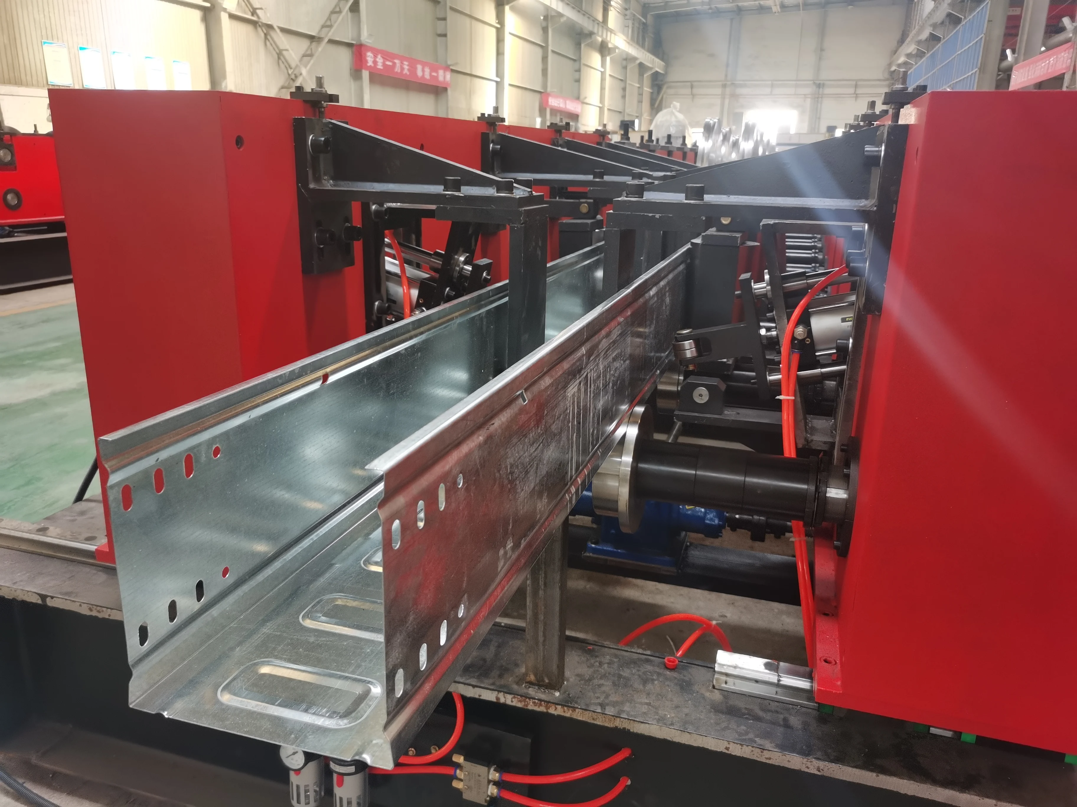 Automatic Production Machine Cable Ladder Tray Cable Tray Roll Forming ...
