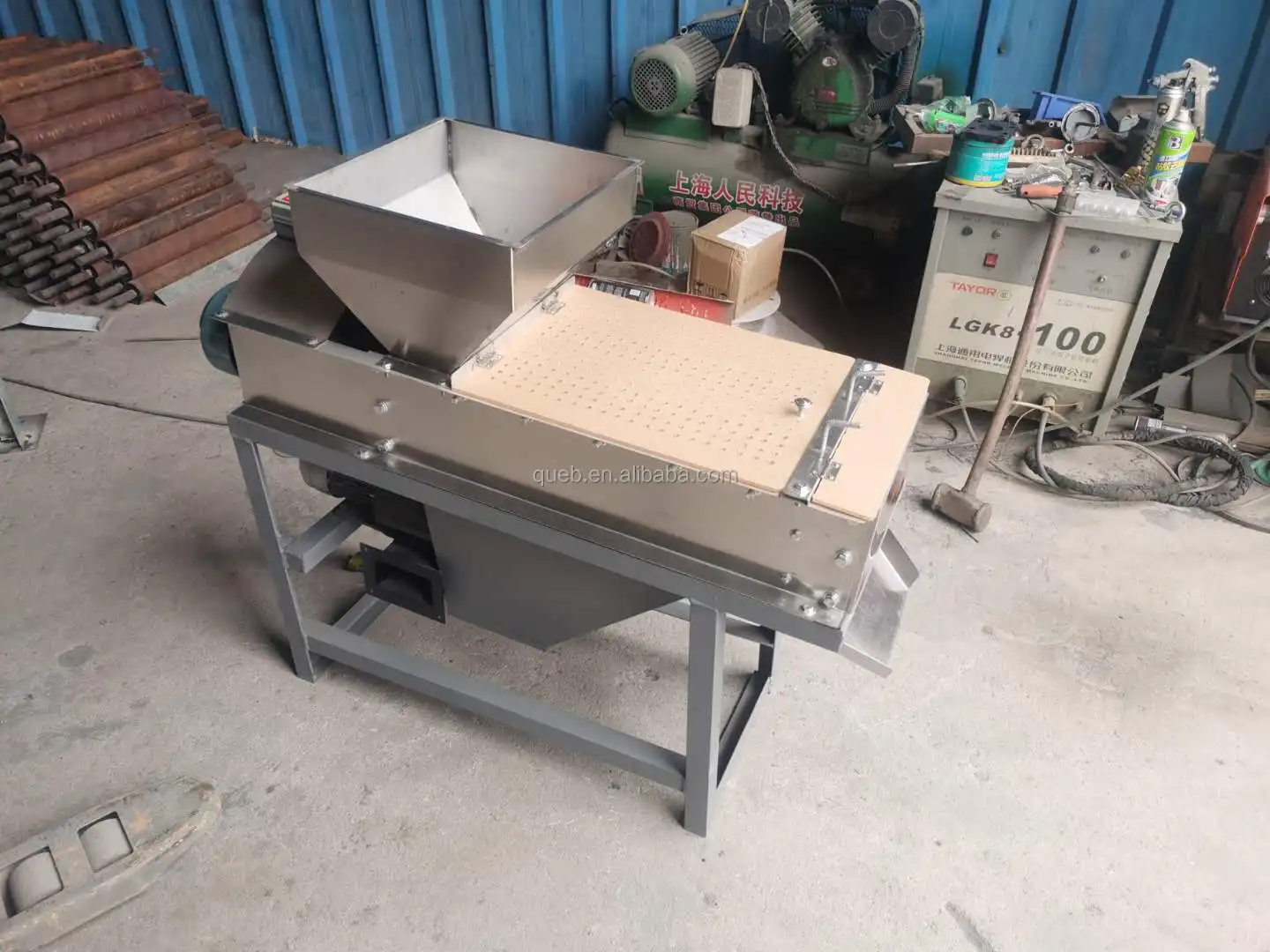 Stainless Steel Automatic Rubber Roller Peanut Peeling Machine Peeler ...