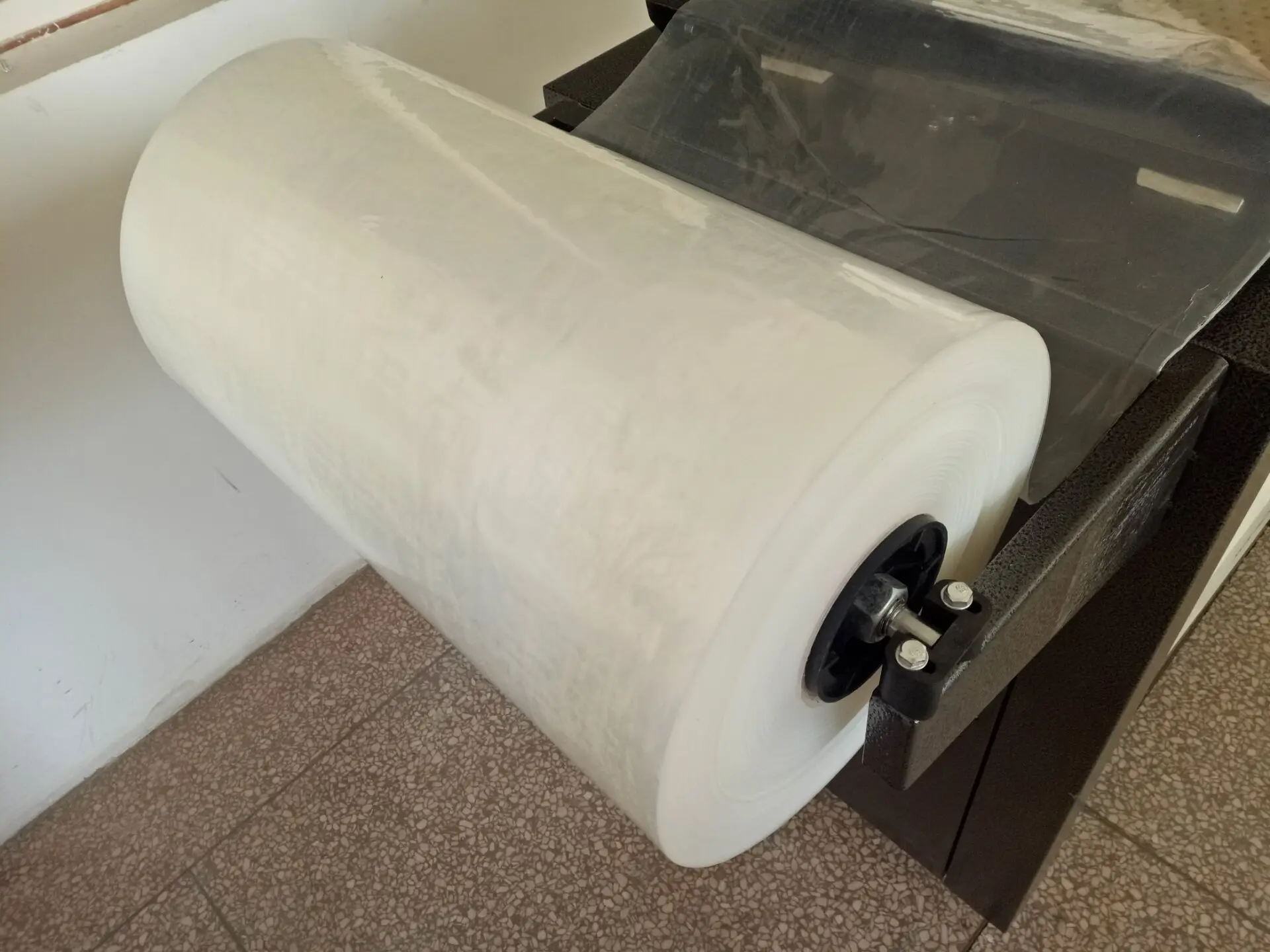 Venta caliente 150/200/250 micras PE Surlyn Skin Pack Material de rollo ...