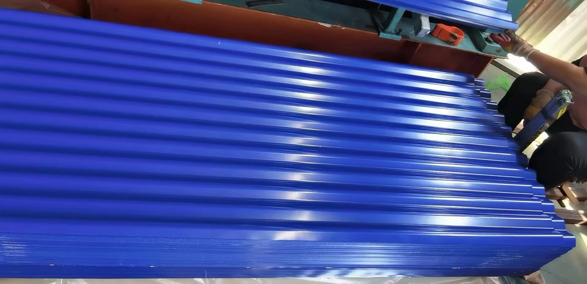 Colorbond Trapezoidal Metal Corrugated Roof Iron Sheet/box Profiled Ibr ...