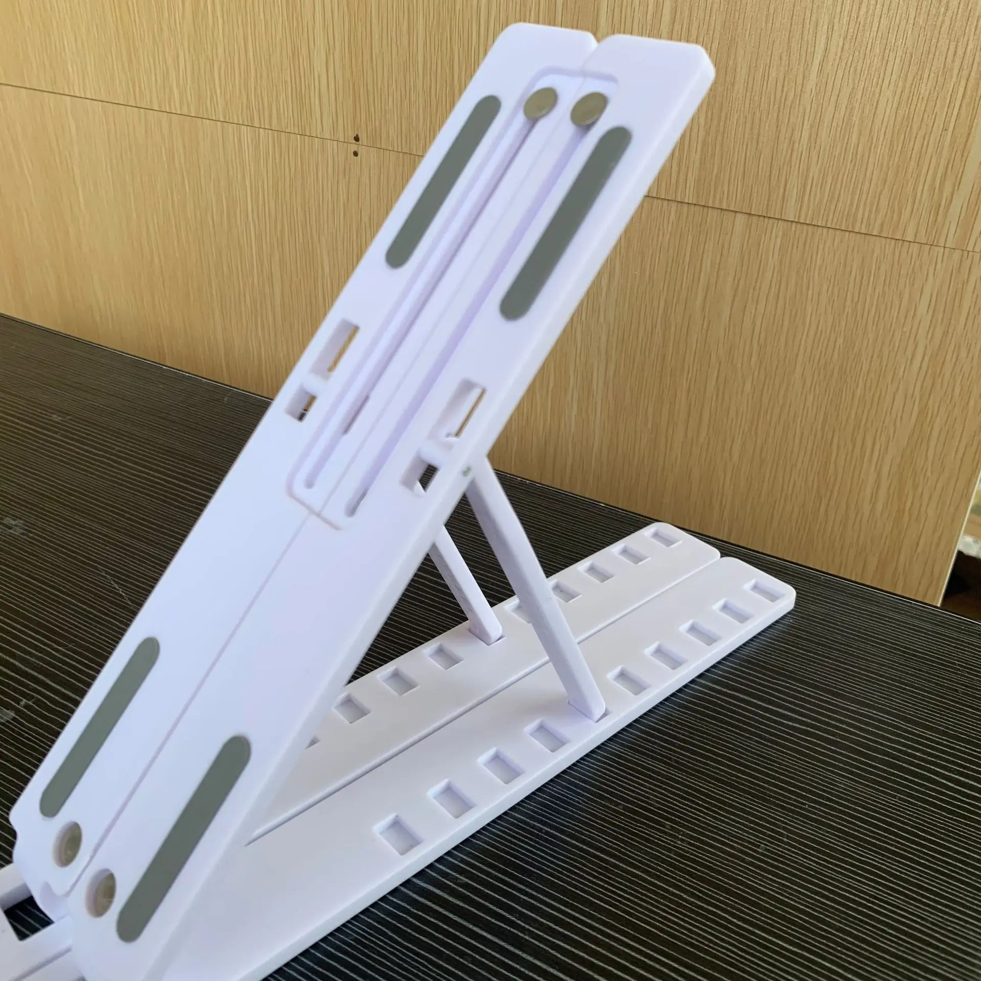 Plastic 18 Inch Adjustable Laptop Stand for Home Office