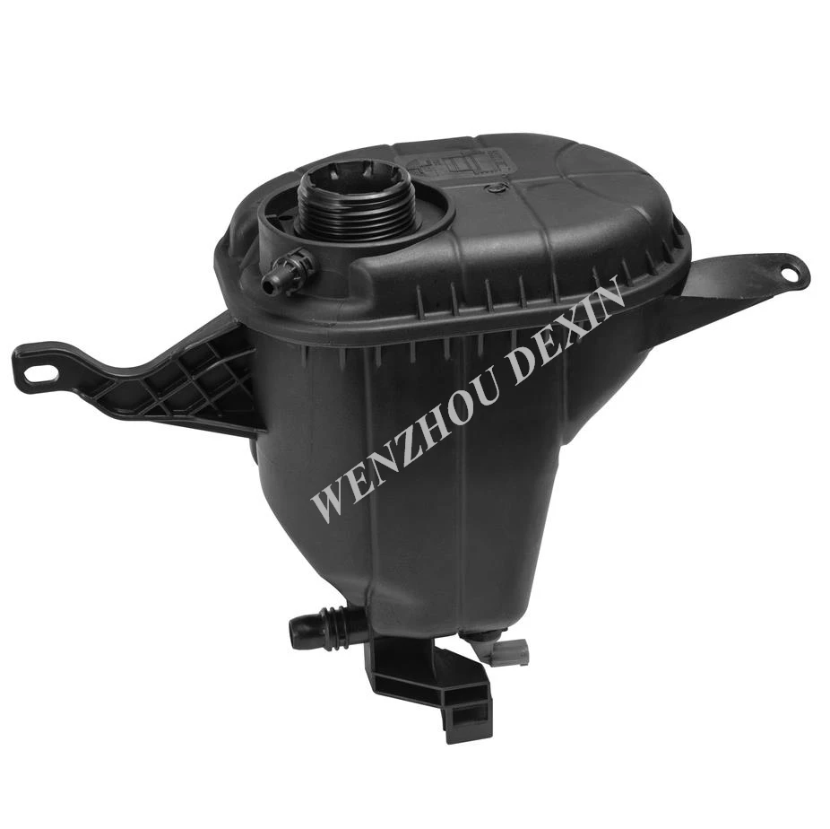 Expansion Tank 17137601950 17137578439 17137647284 For BMW 5(F18) BMW 7 ...