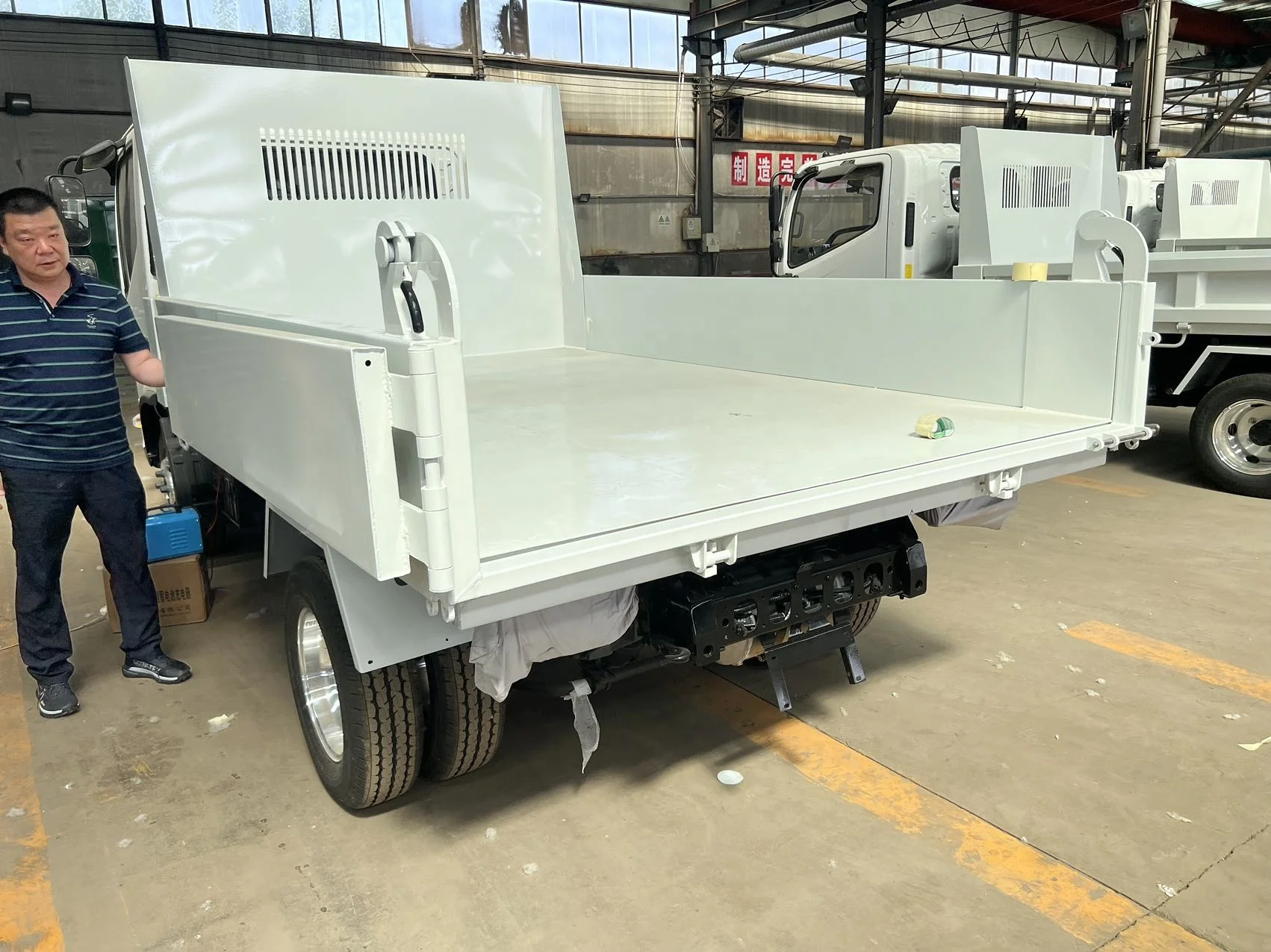 Source Standard Dropside Trucks Body Flat Cargo Truck Bed Dump Van Box ...