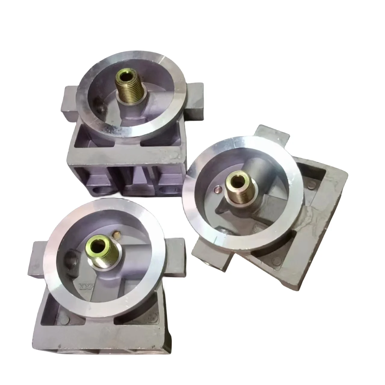 SINOTRUK HOWO Filter Base VG1560080013 - High-Quality Replacement