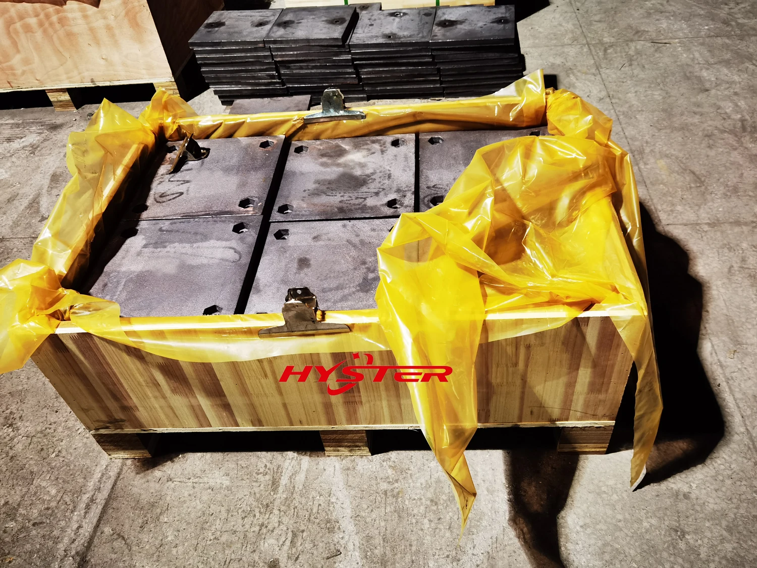 56-62hrc Nihard 4 Wear Plates Wear Billets For Iron Ore Chute ...