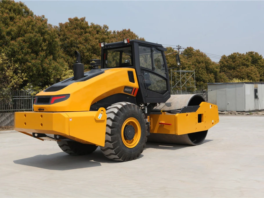 China 14 Ton Sheep Foot Vibratory Road Roller Compactor 118kw Road ...