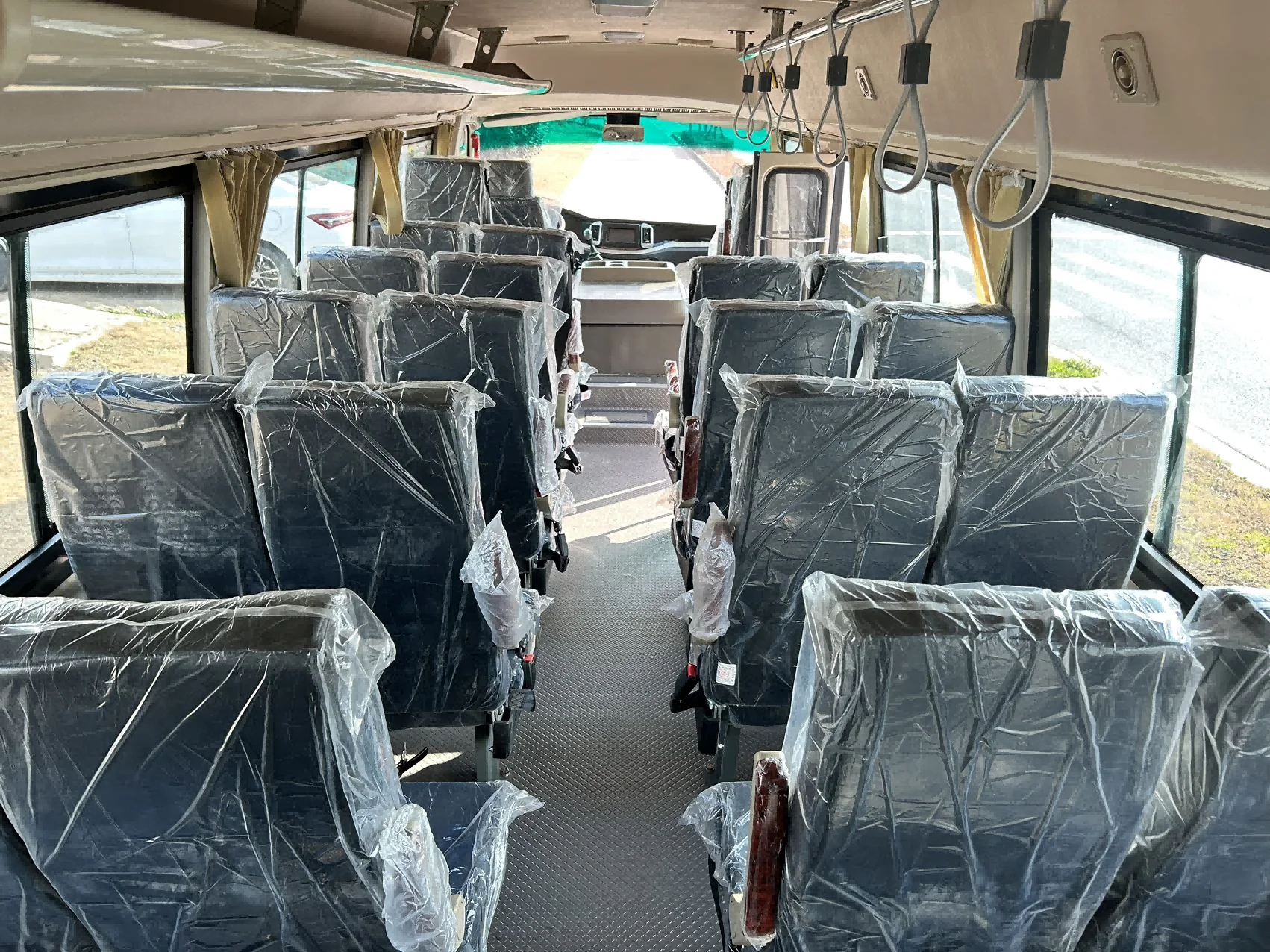 Coaster Bus with Cummins Engine - 31 Passenger Luxury Coach