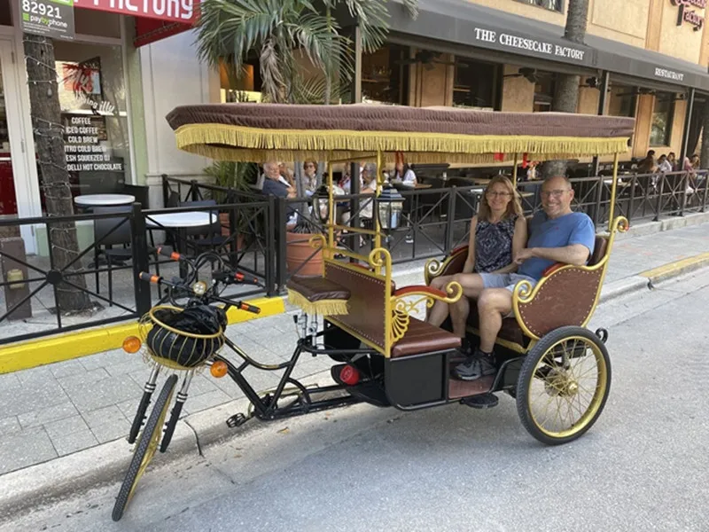 Sightseeing Four Wheel Tricycle Electric Rickshaw Pedicab