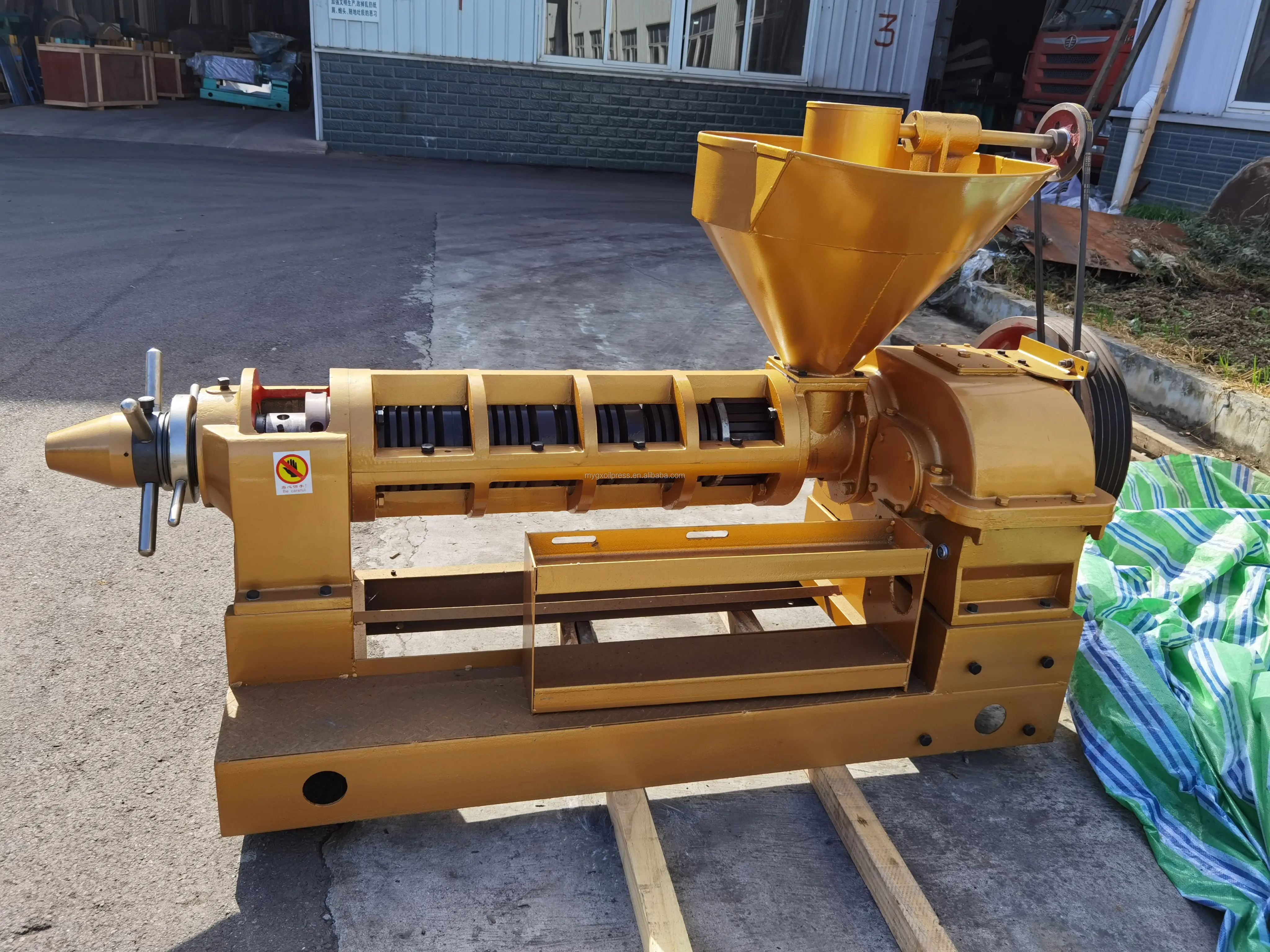 10 Tons/Day YZYX140CJGX Safflower & Sunflower Oil Press Machine - Semi ...
