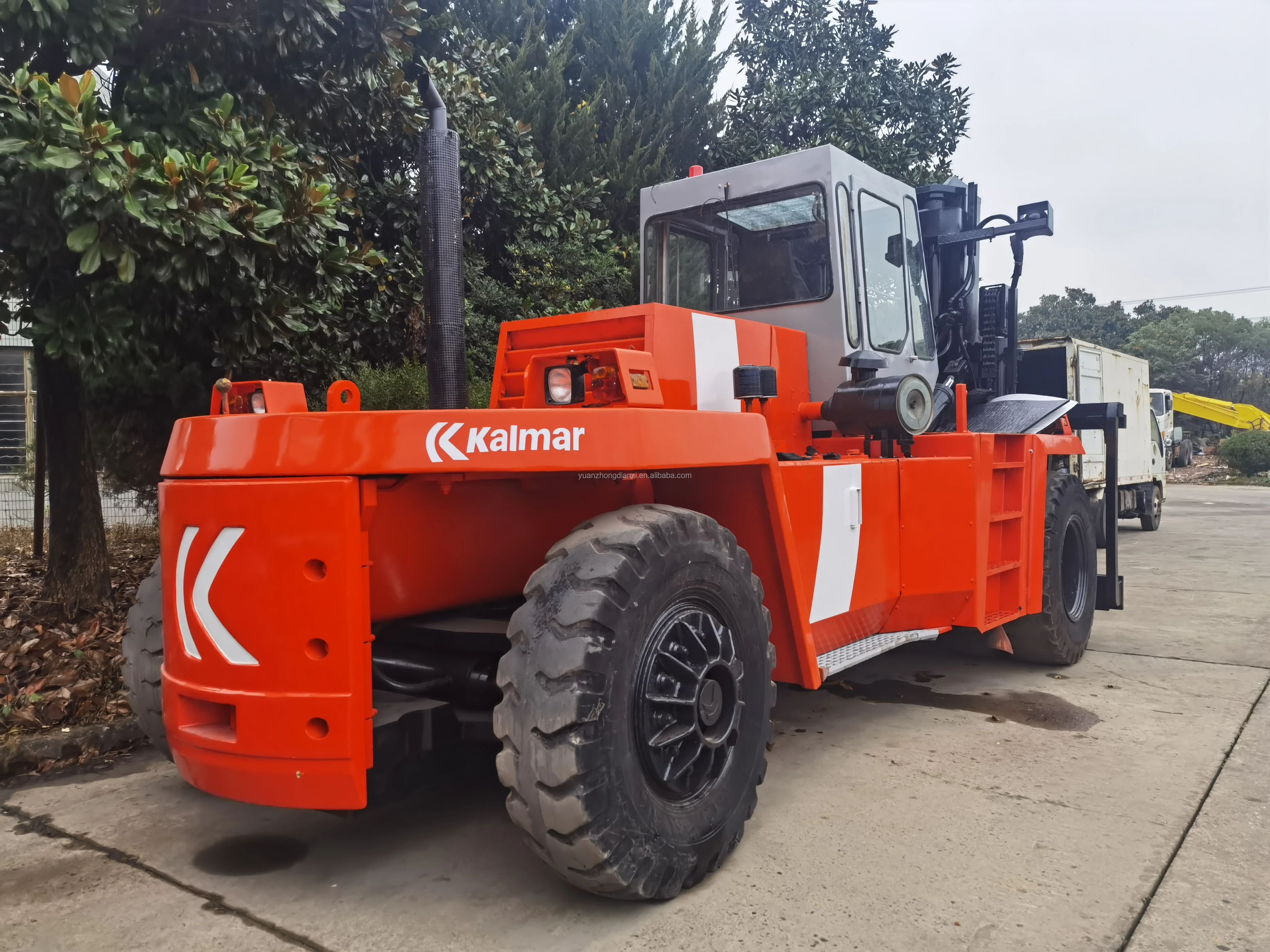 Used Forklift 30 Ton MITSUBISHI FD300 Heavy Duty for Container