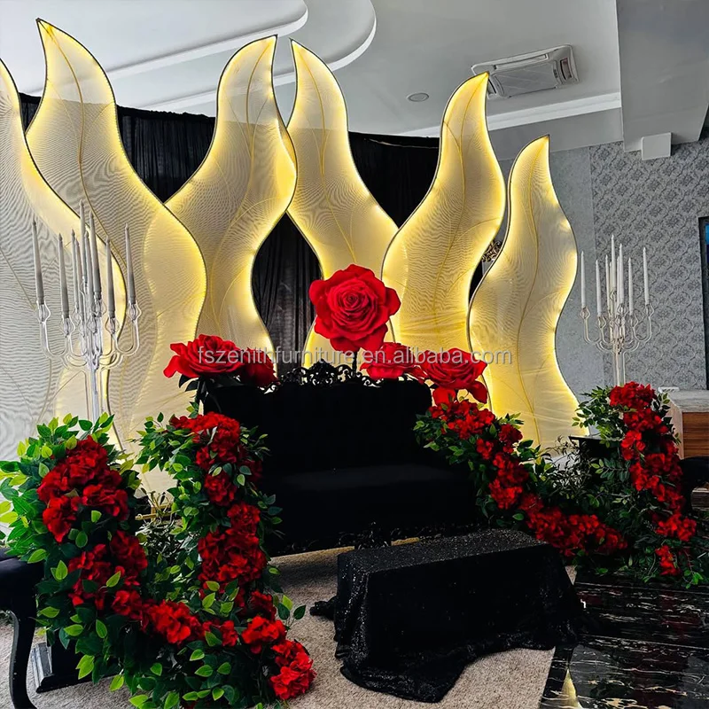 Iron Backdrop - Elegant Wedding Decor for Outdoor Events