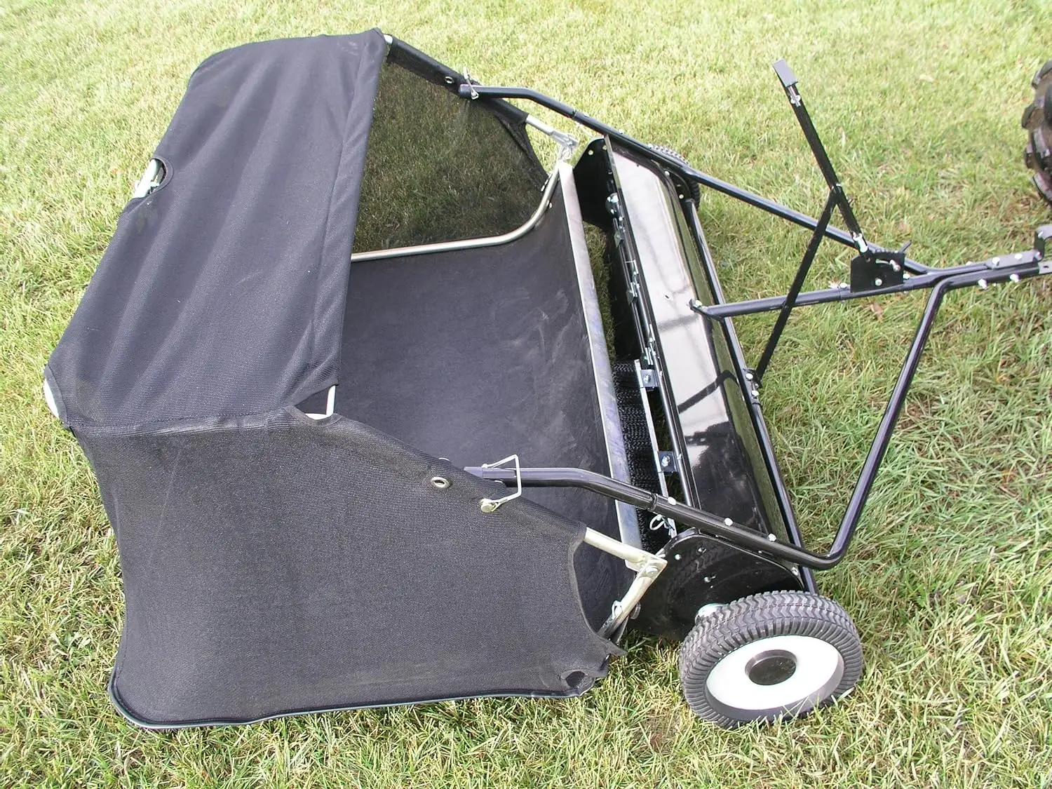 Lawn Sweeper,Tow Behind Yard Sweeper,Durable to Use, Leaf & Grass ...