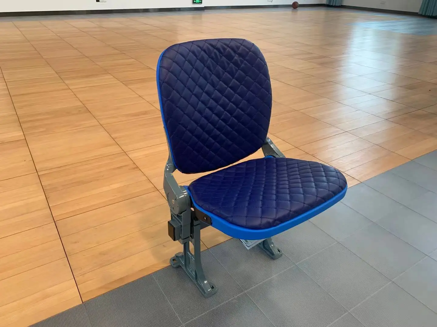 Wall Mounting Foldable Stadium Chair with Aluminum Bracket - Portable ...