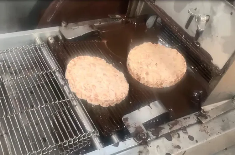 2023 Table Top Mini Chocolate Enrobing Coating Machine