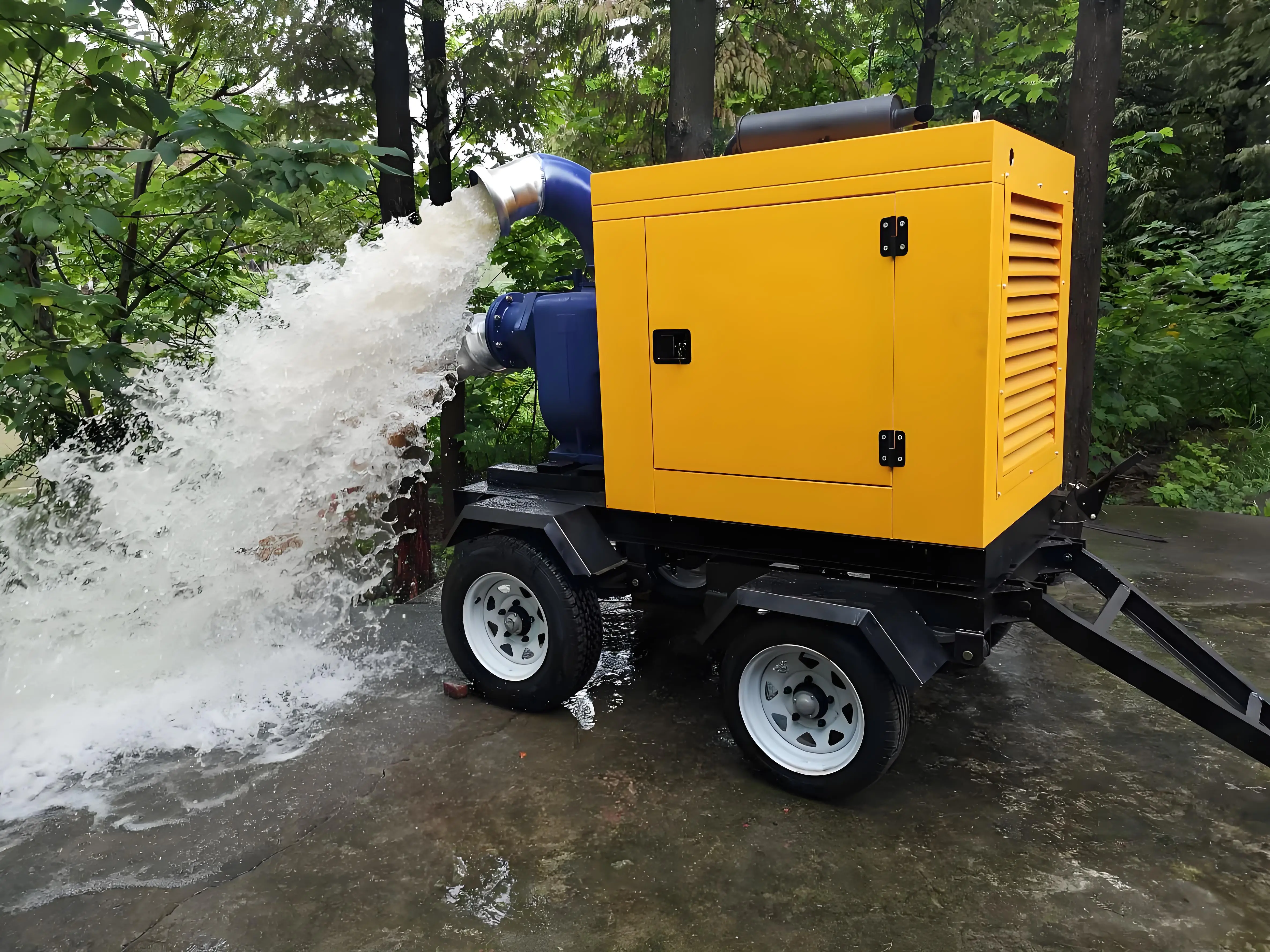 China Factory High Lift Diesel Engine Self-Priming Pump Truck Water ...