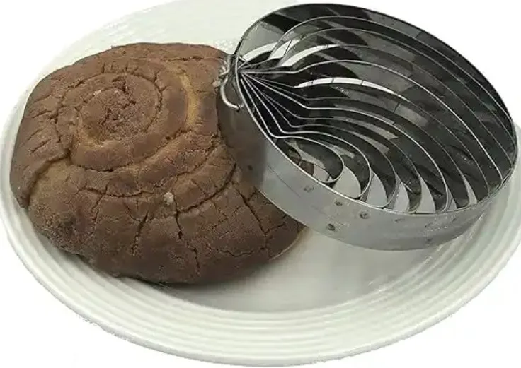 Stainless Steel Kitchen Concha Cutter - Durable & Versatile