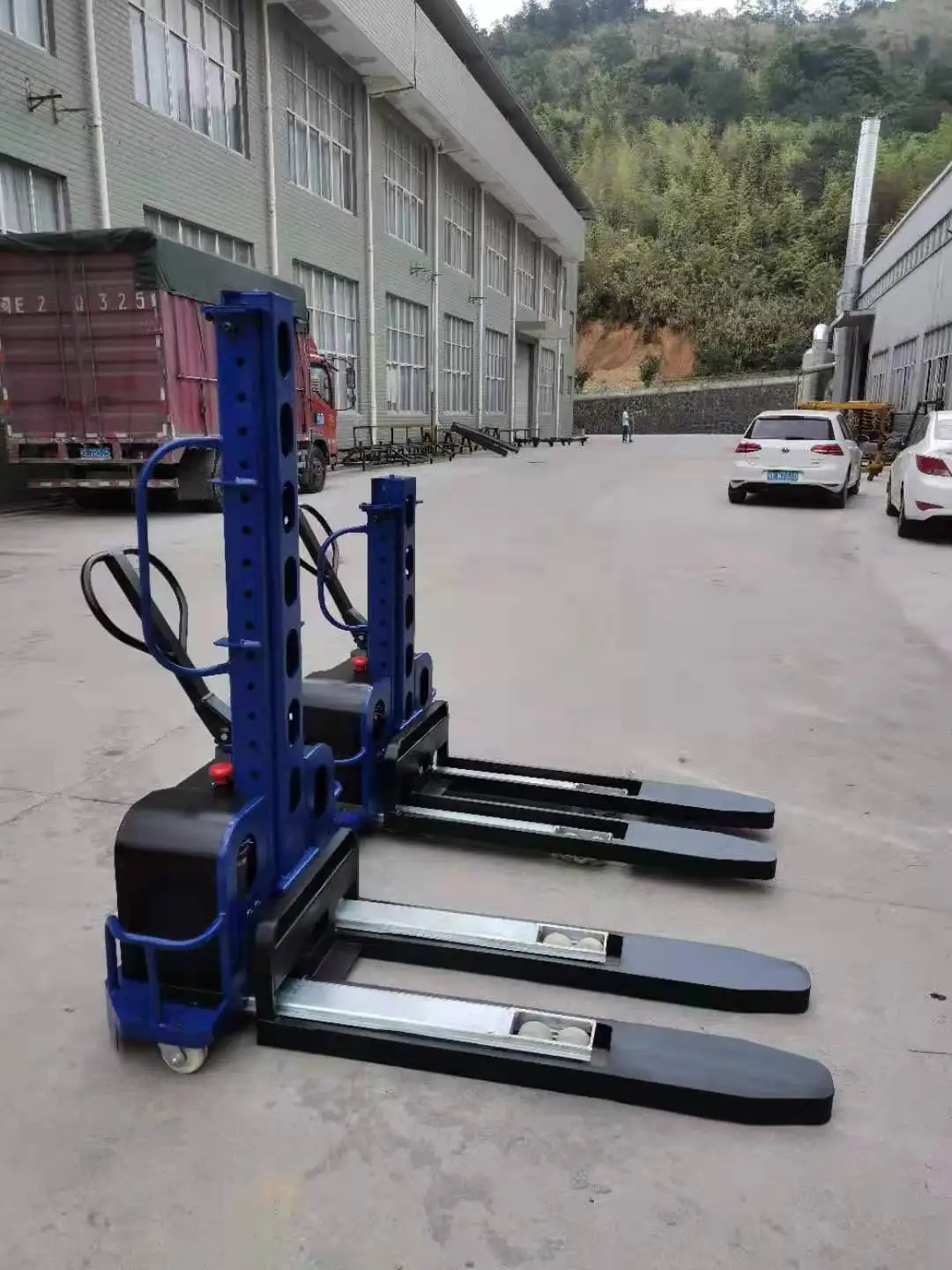 Weliftrich Zts-10 Factory 700kg Capacity Semi Electric Self-loading ...