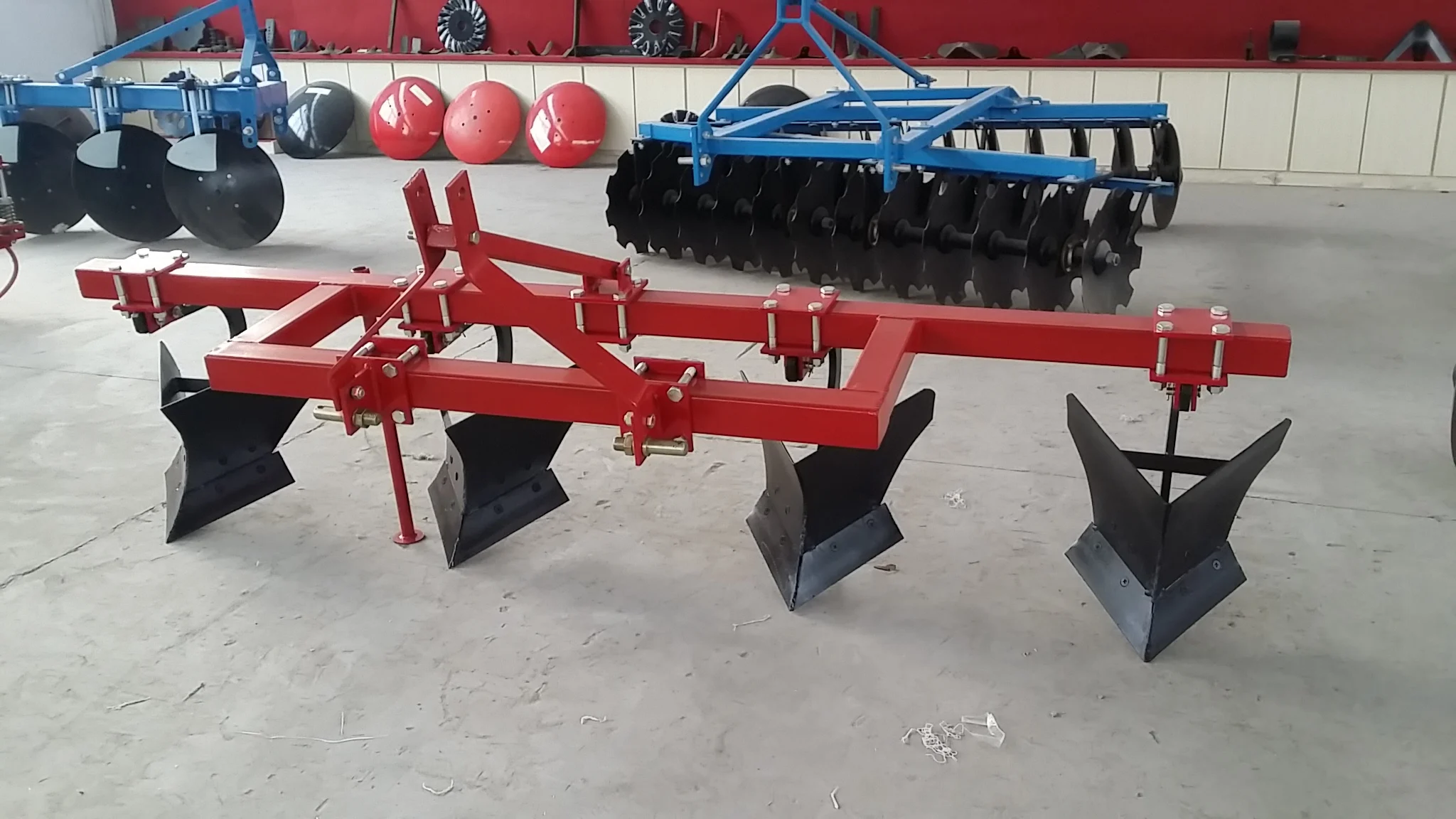 Farm Equipment Disc Ridger Plough Disc Harrow With Tractor On Sale ...