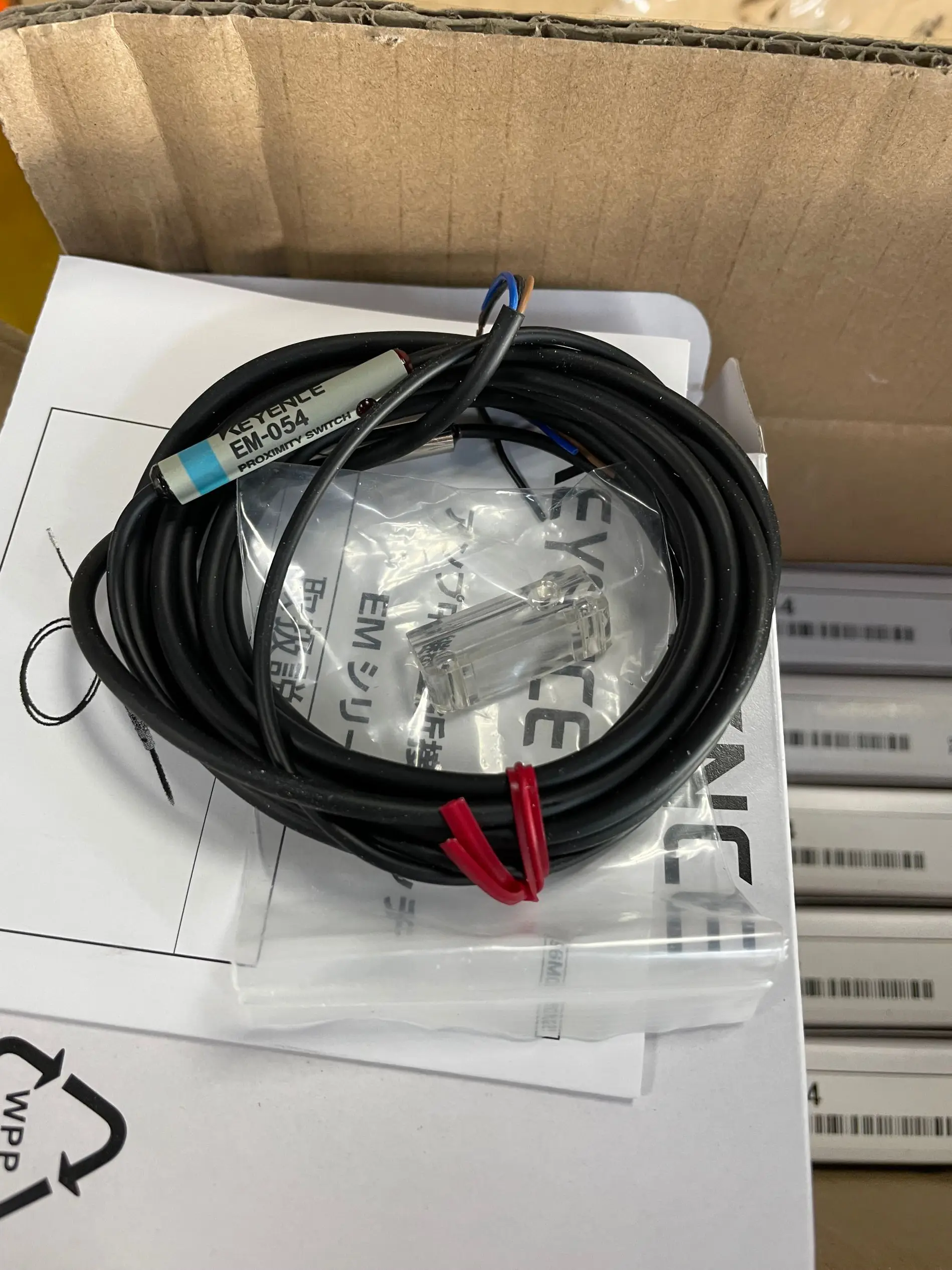 Keyence Sensor Em-054 Original Switch,In Stock - Buy Em-054,Em-054 ...