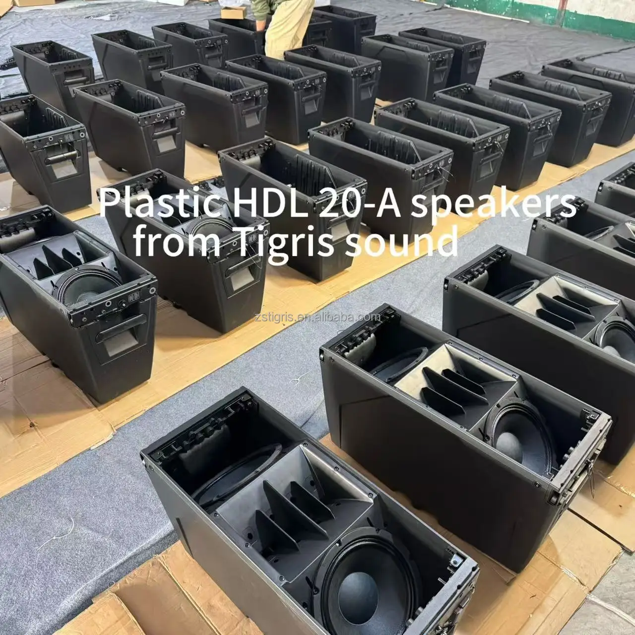 Hdl 20-a Dual 10 Inch Active Line Array Speaker Box - Oem | Wholesale