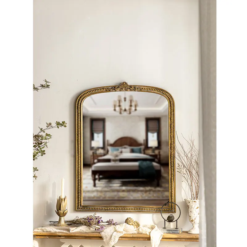 Modern Luxury Gold Mirror - Stylish Wall Decor Solution