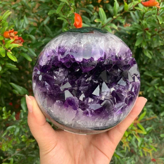 wholesale crystal points,spheres,towers,skulls Product Show Stream 2023 ...