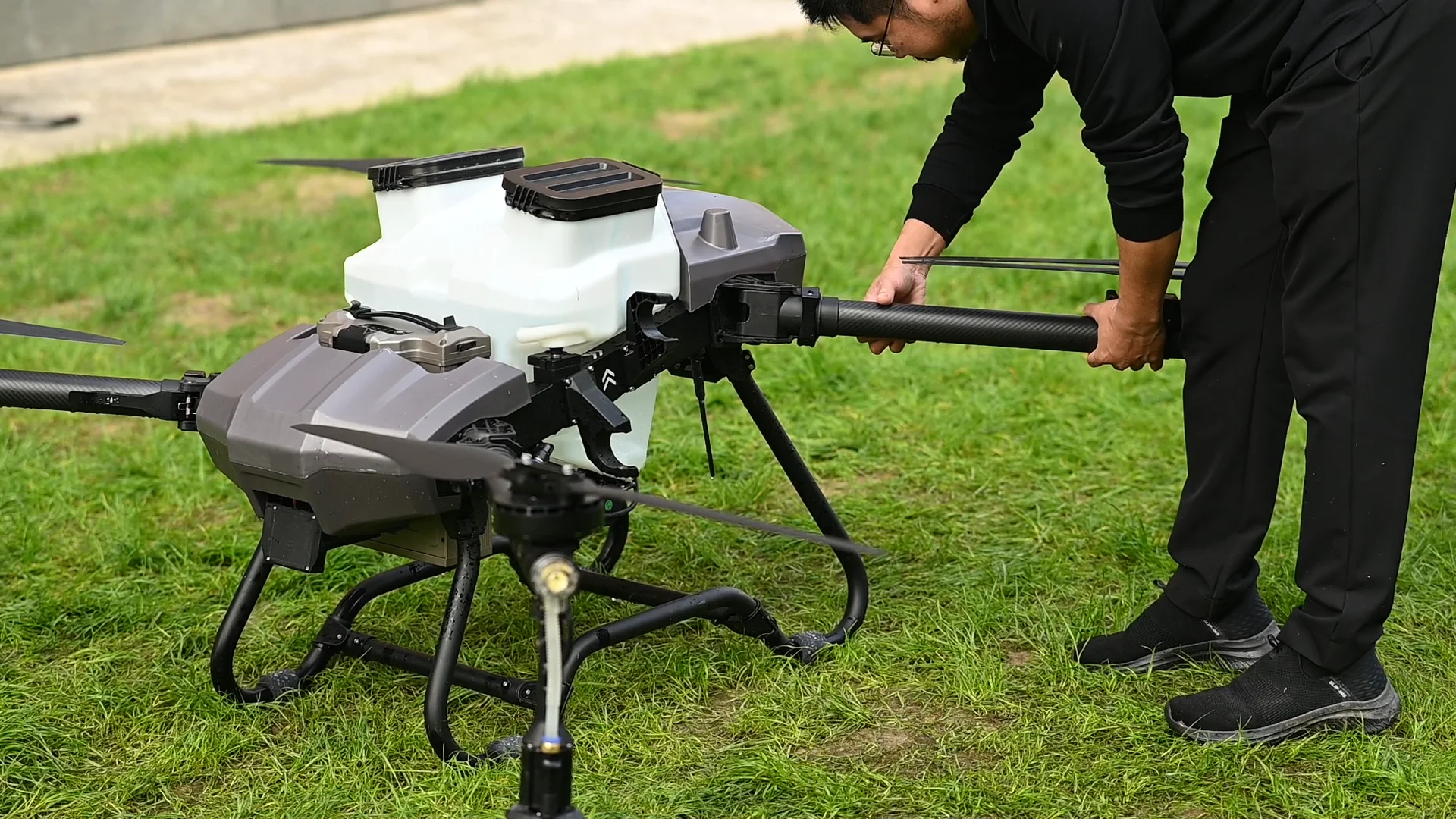 Hot Sale Eft Z50 Biggest Payload Agricultural Drone Frame Crop Sprayer ...