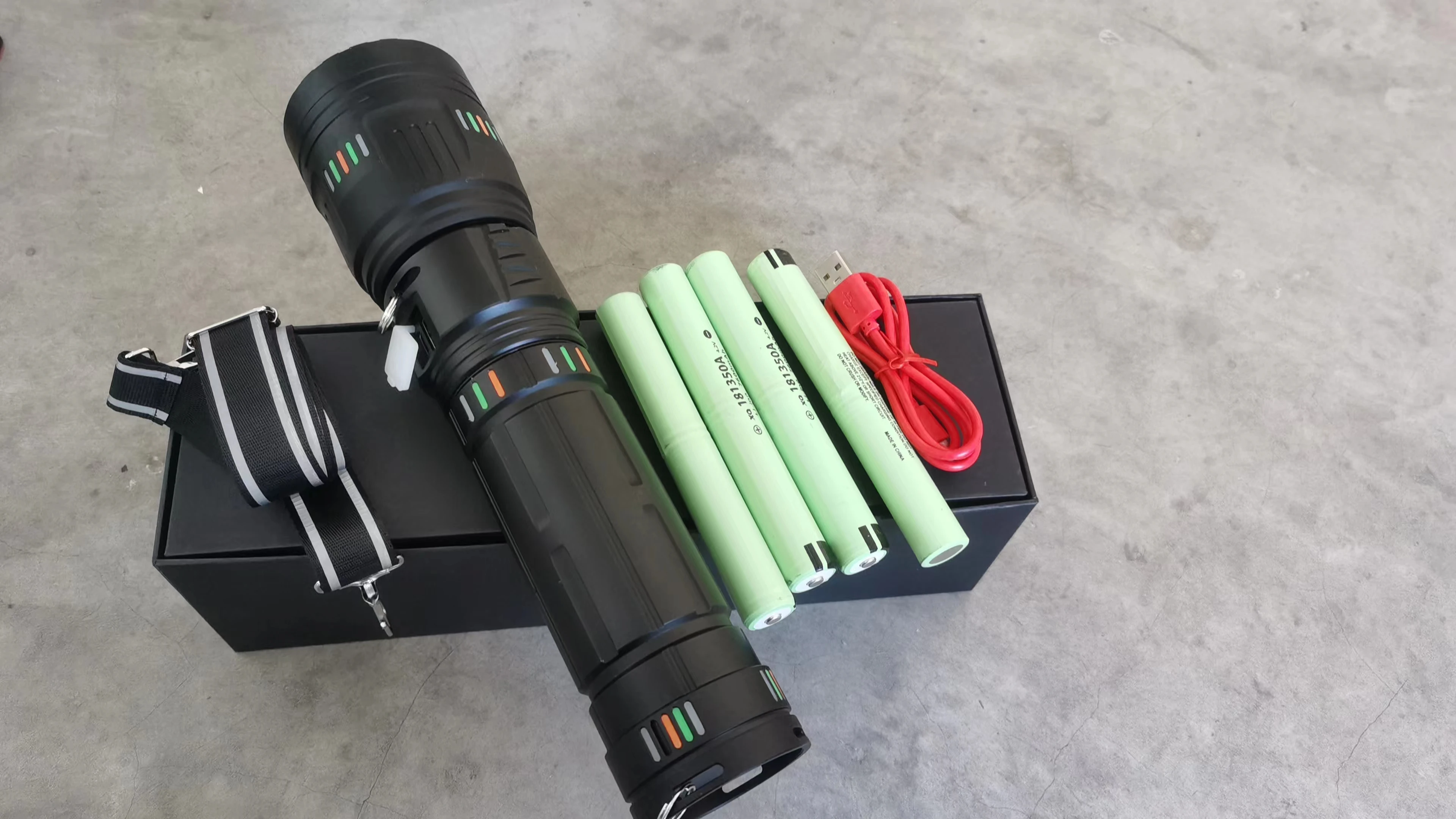 5000lm 1500m Long Range 8pcs 18650 22000mah Zoom Led 60w Tactical Laser ...