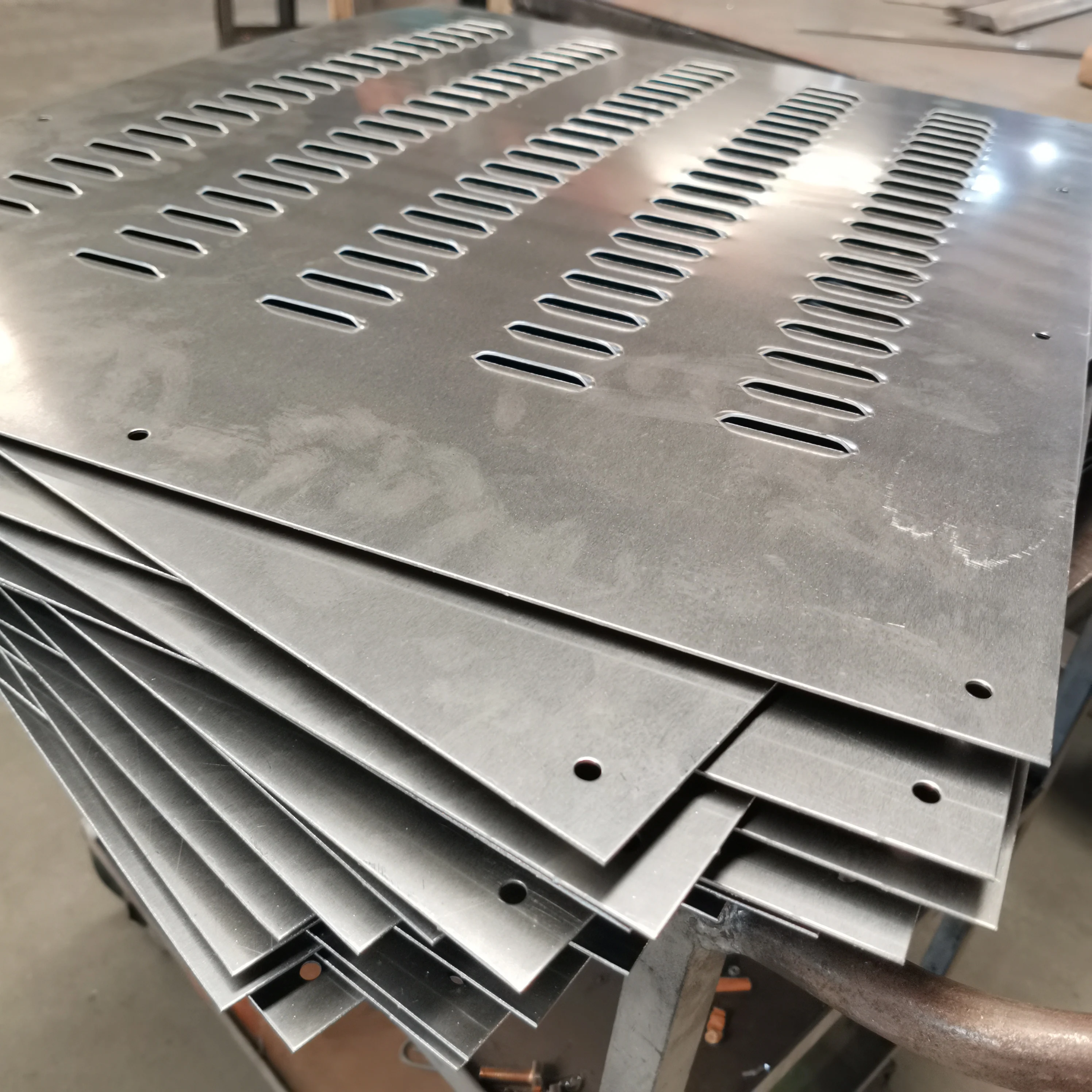 High Precision Punching Louver Hole Bending Aluminum Steel Custom Sheet ...