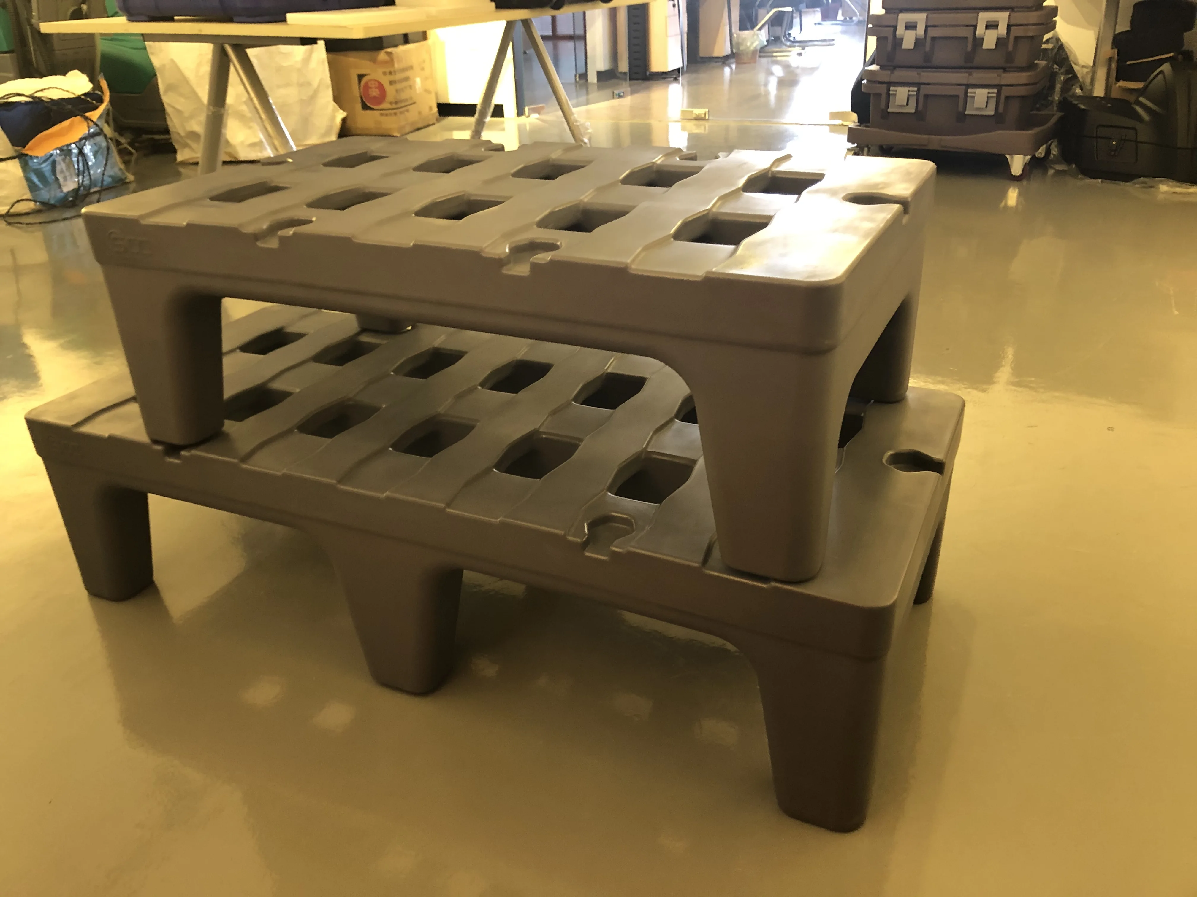 Rotomolded Plastic Heavy-duty Dunnage Rack With Slotted Top - Buy ...