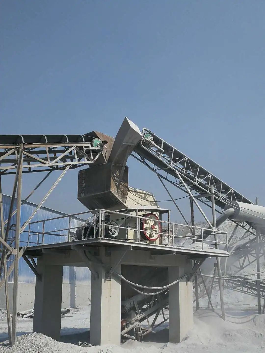 Integrited Mining Machine Stone Hammer Mill Crusher Price For Gold ...