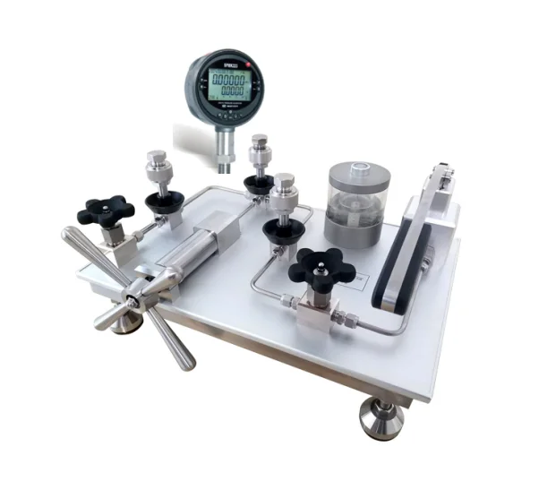 3 ports pressure calibrator comparator machine 600bar pressure ...