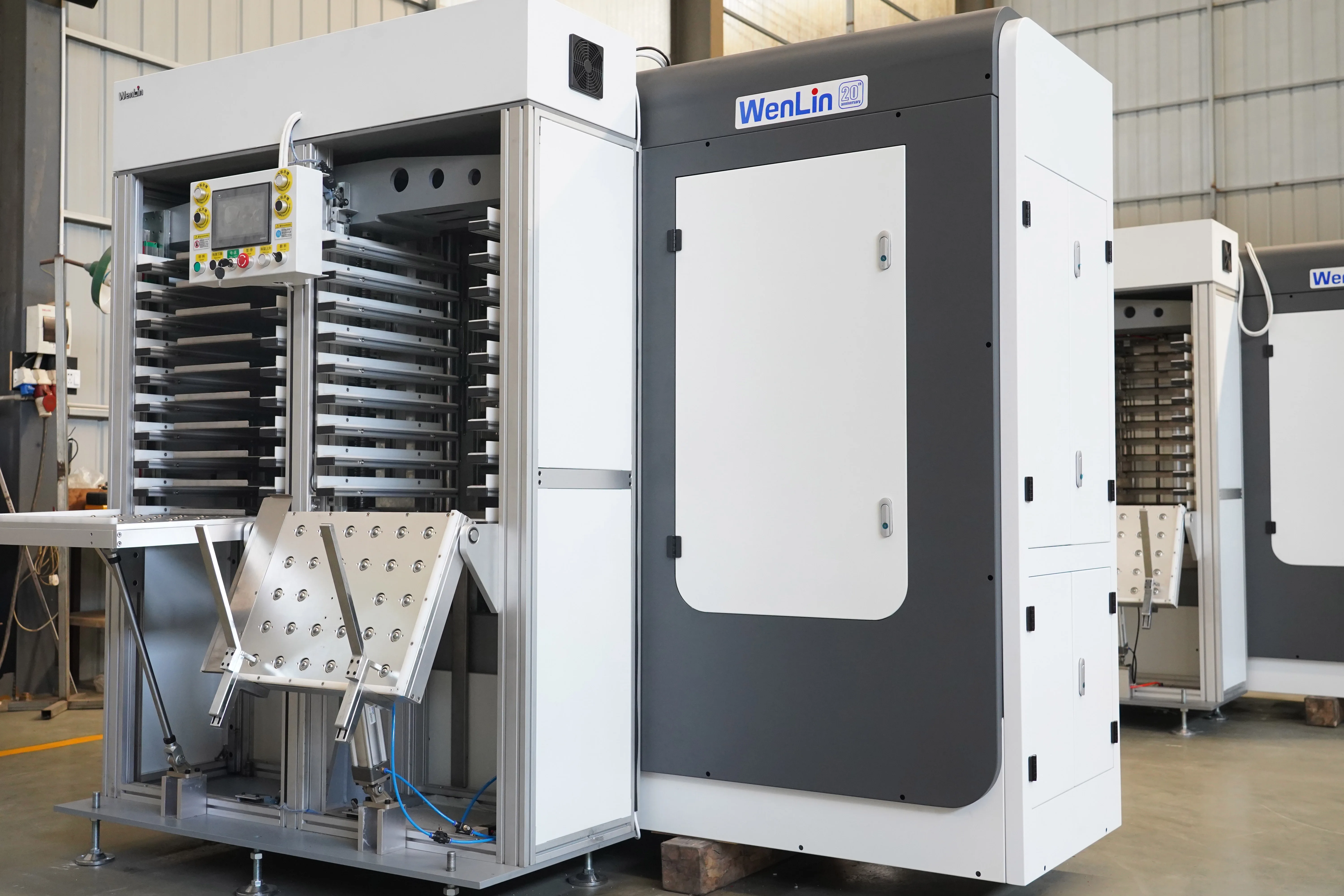 10 Daylights Automatic Fusing Machine For Plastic Card Manufacturing ...