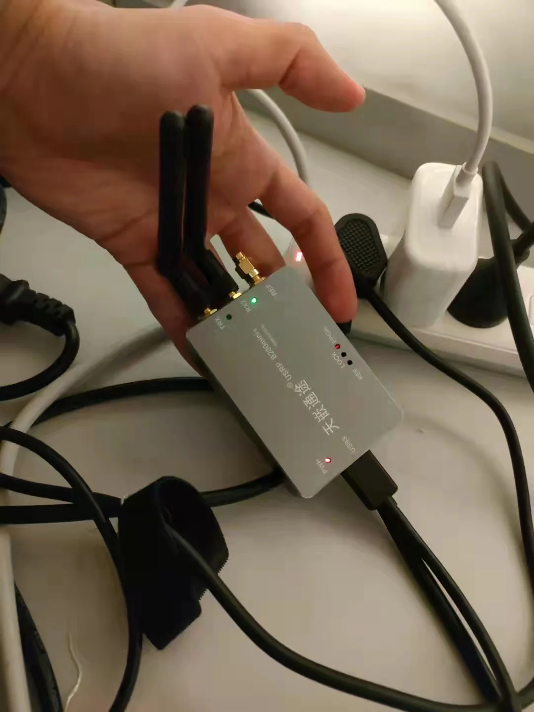 USRP B200 B205 MINI 70M-6GHZ Software Radio Support