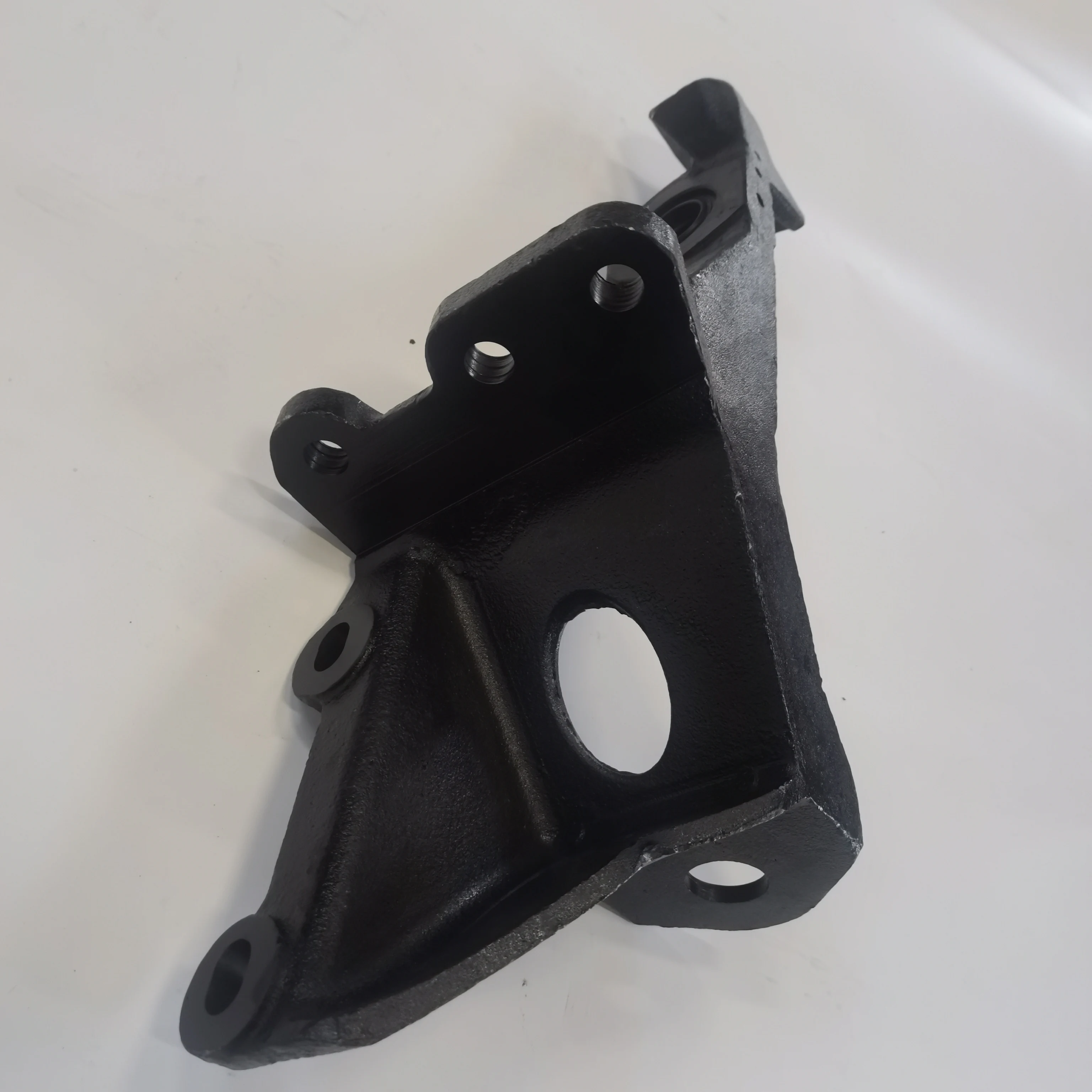 SHACMAN X3000 F2000 Right Bracket Assembly DZ1640430060