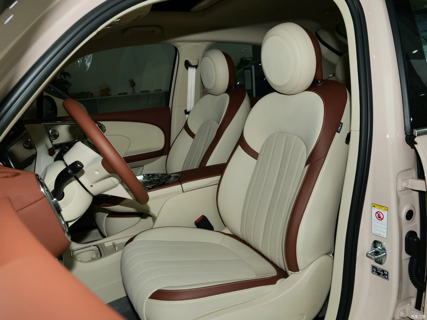 Ora Ballet Cat Small Electric Car 4-seater With Rear Lift Door New ...