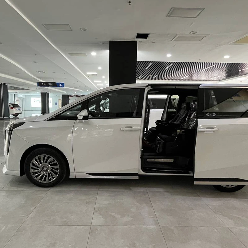 GAC Trumpchi M8 Hybrid Luxury MPV - 7 Seater Electric Car