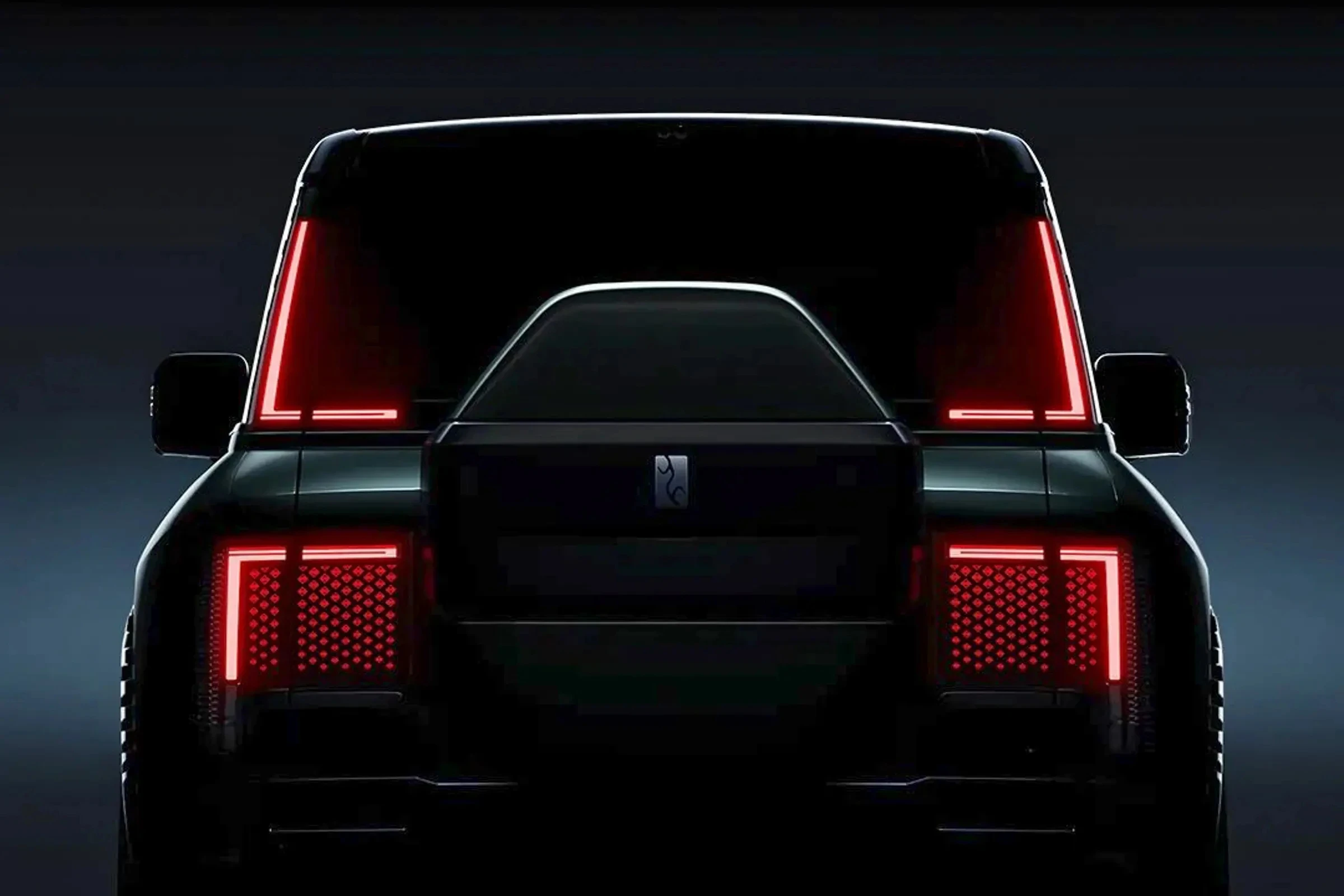 2023 BYD Yangwang U8 Electric SUV - 1197 HP & Fast Charge