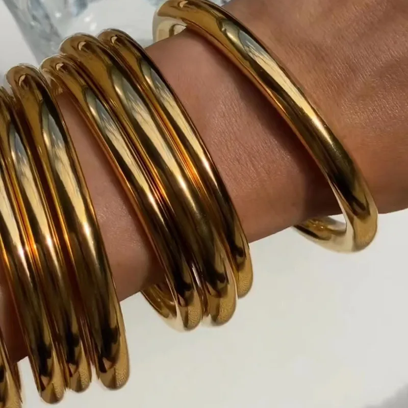 High End 18K Gold Plated Chunky Hollow Weld Bracelet Bangle