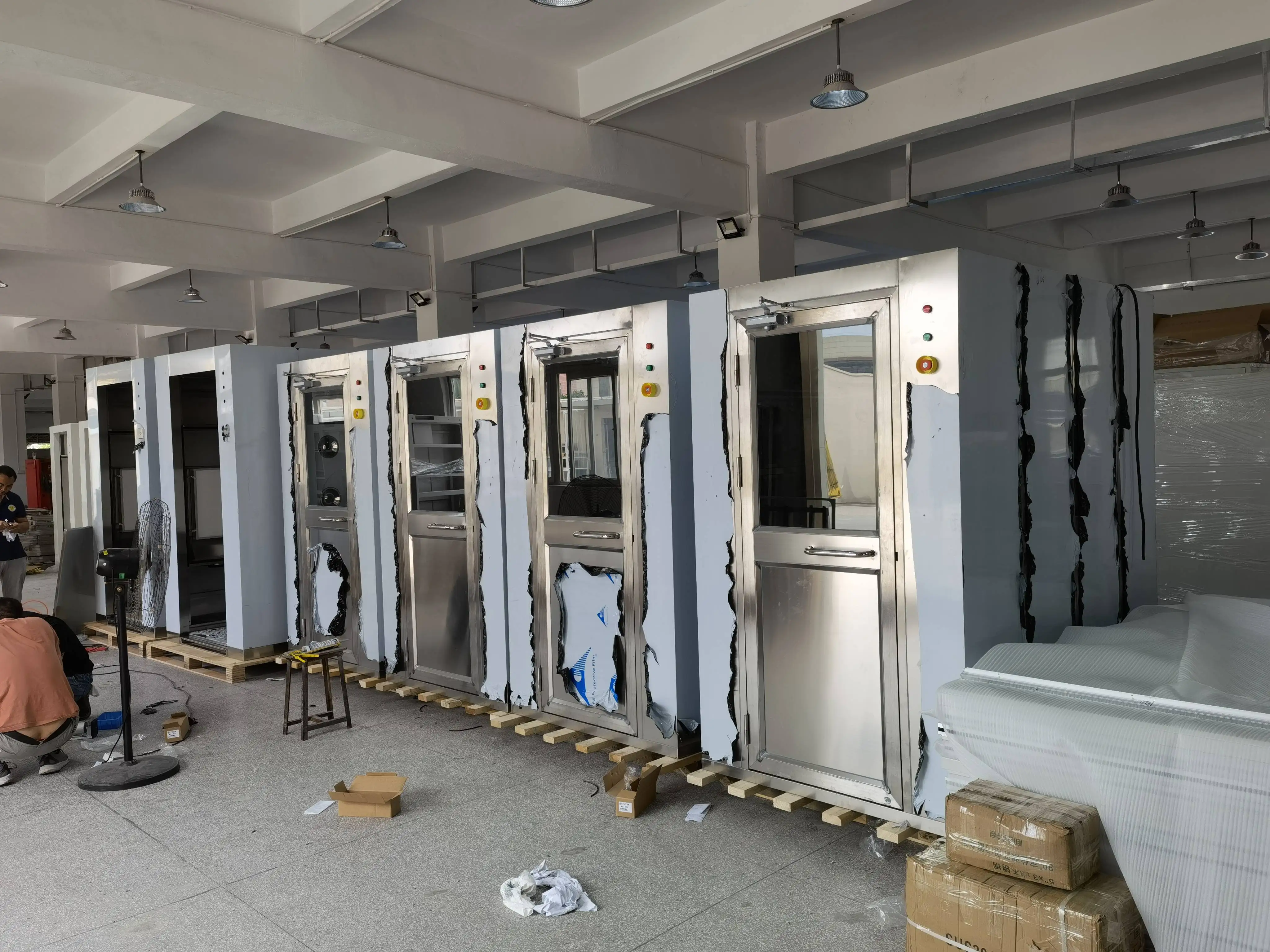 Modular Cleanroom Air Shower - Personal Interlock System