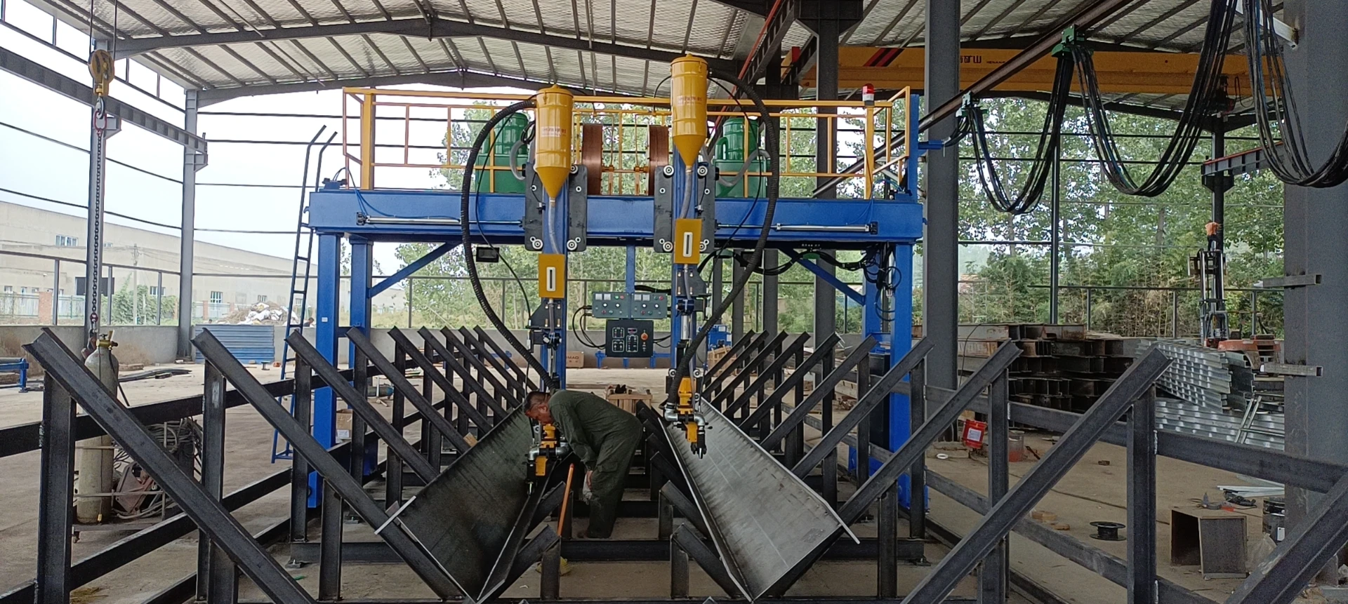 H Beam Welding Machine H-beam Production Line For Steel Structure ...