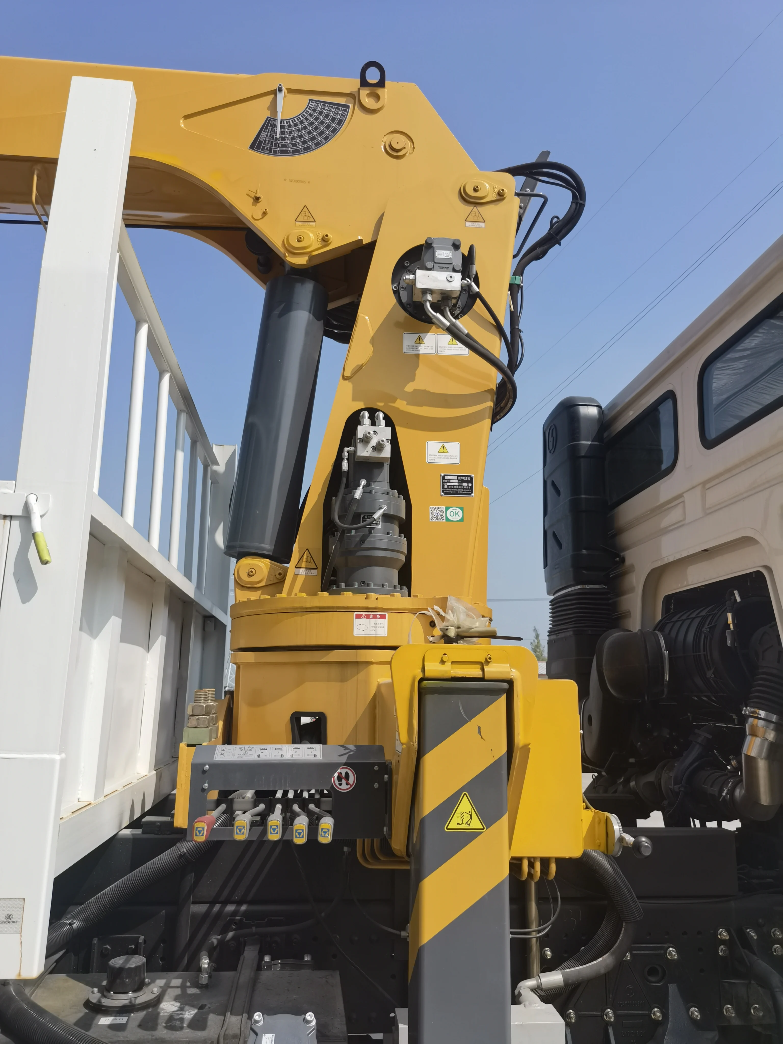 Shacman F3000 12T Mobile Crane Truck 340hp Euro 2 Left Hand Drive 20T ...